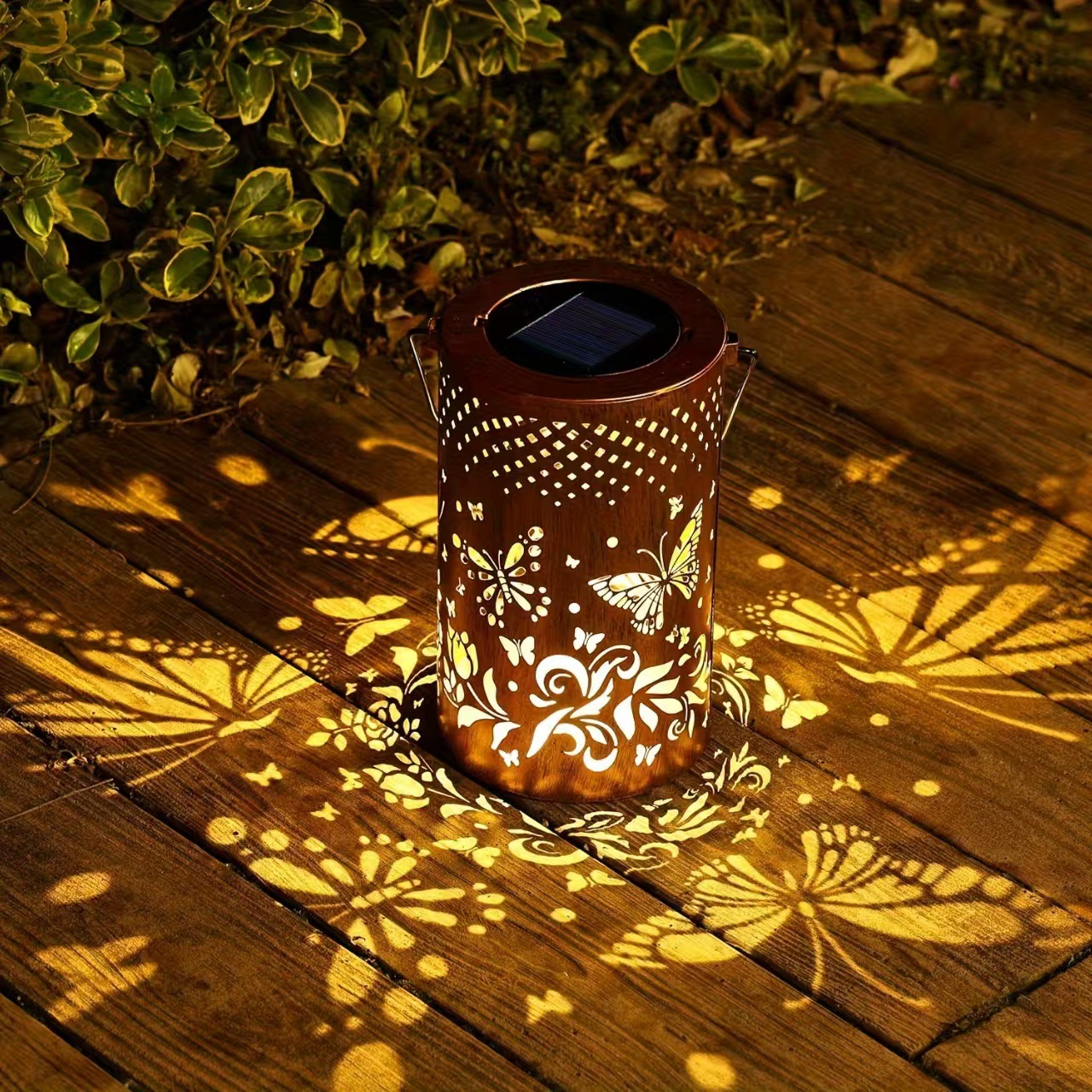 Solar Lanterns Outdoor Decor - 2 Pack Waterproof Hanging Garden Lights ...