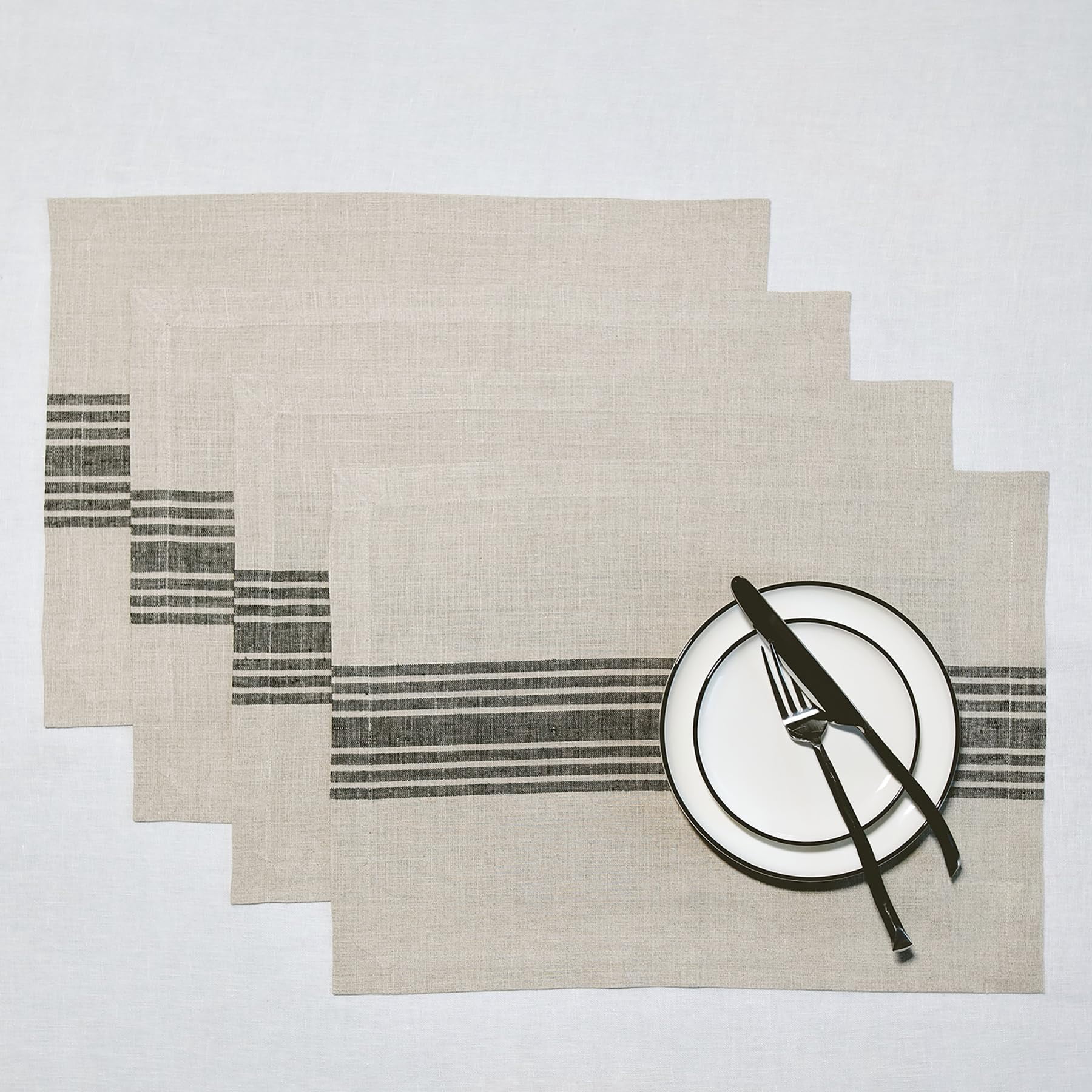 Solino Home Linen Placemats Set of 4 - Farmhouse Black and Natural ...