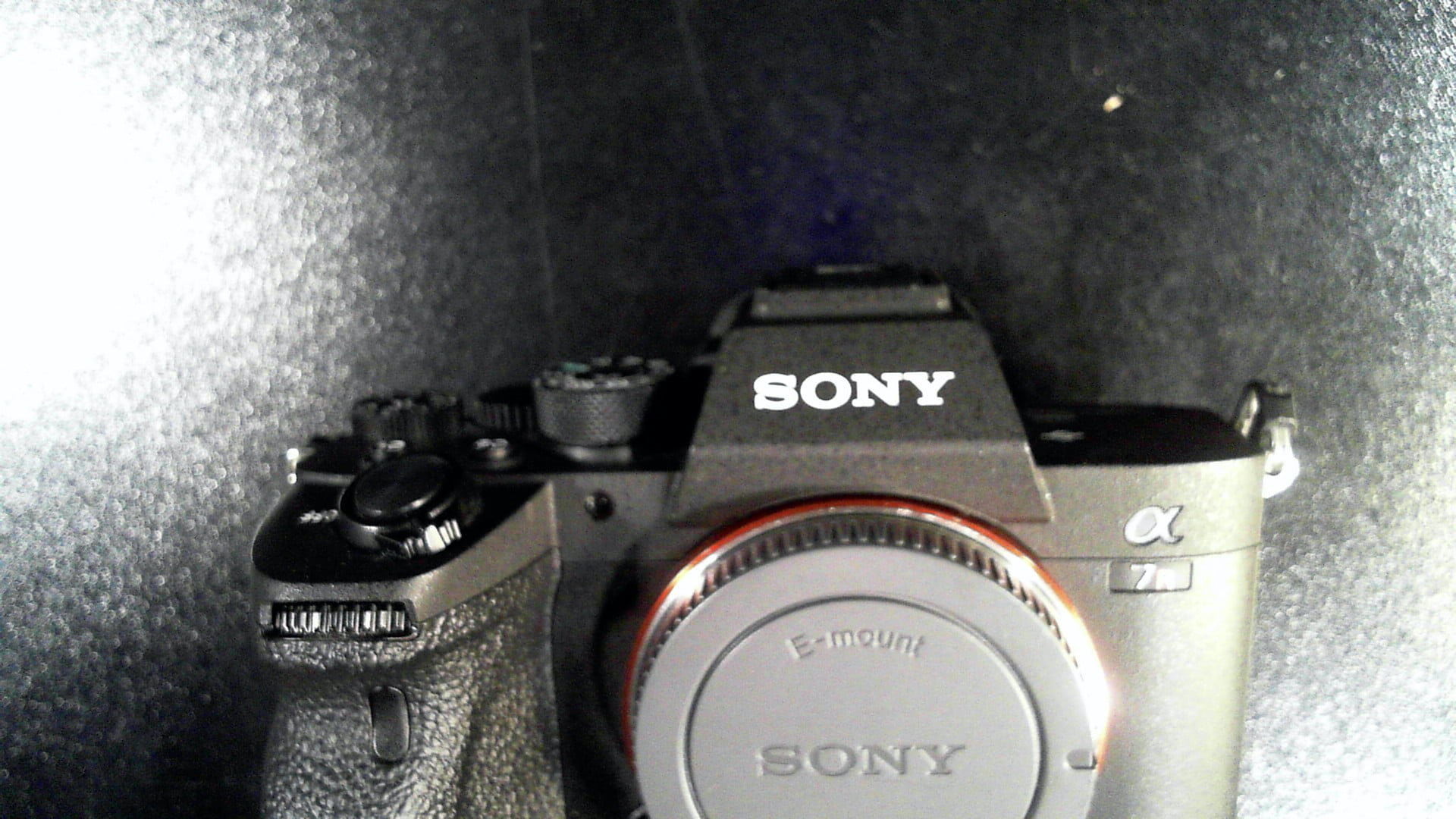 Sony Alpha 7R IVA Full Frame Mirrorless Interchangeable Lens Camera w/High Resolution 61MP ...