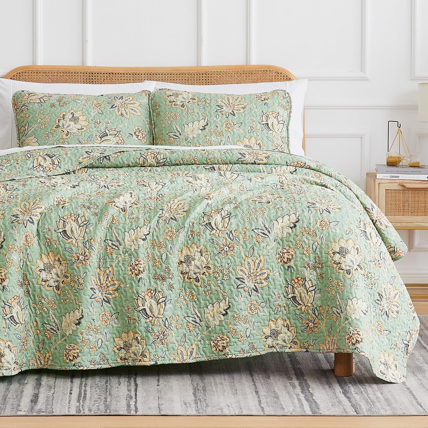 SouthShore Fine Linens Jacobean Willow 3-Piece Green Floral Quilt ...