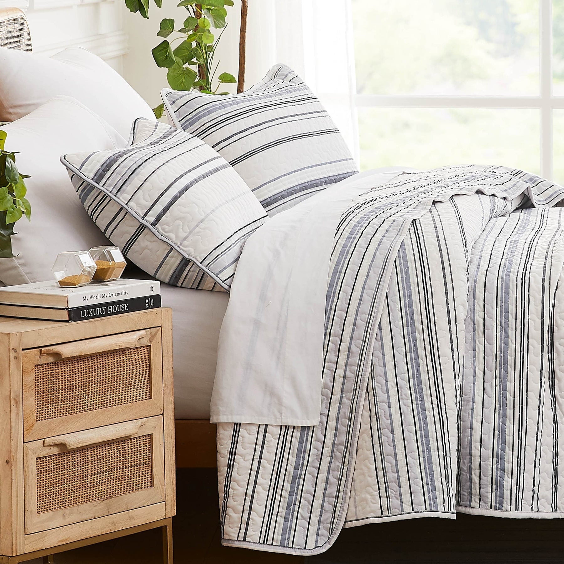 Southshore Fine Living, Inc. Oversized Queen Quilt Set, Striped Grey ...