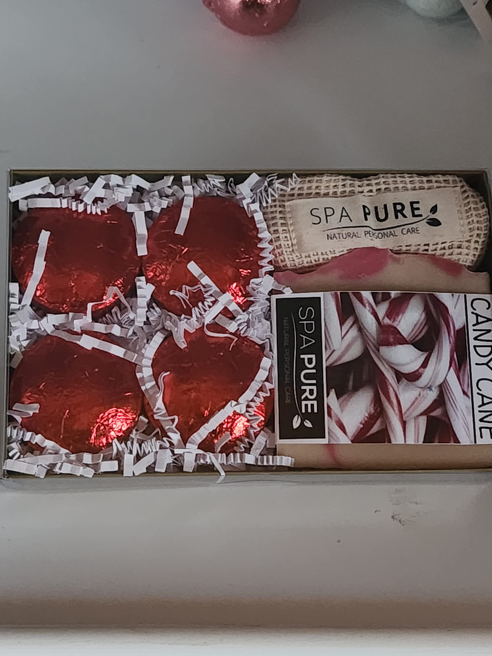 Spa Pure Aromatherapy Gift Set: Candy Cane Artisan soap, 4 Shower ...