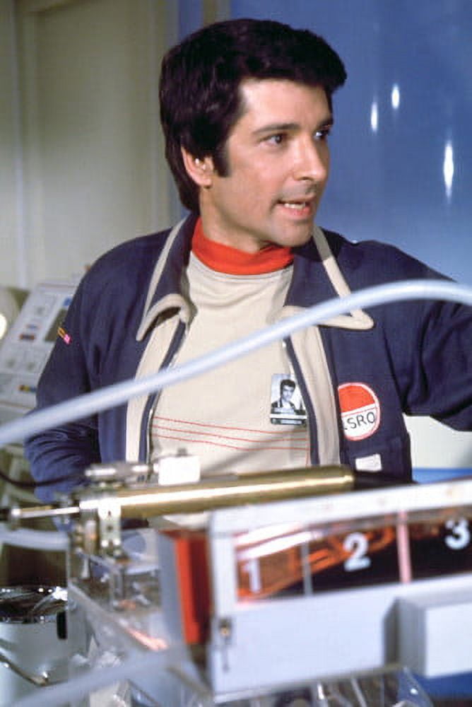 Space: 1999 Tony Anholt 24X36 Poster - Walmart.com