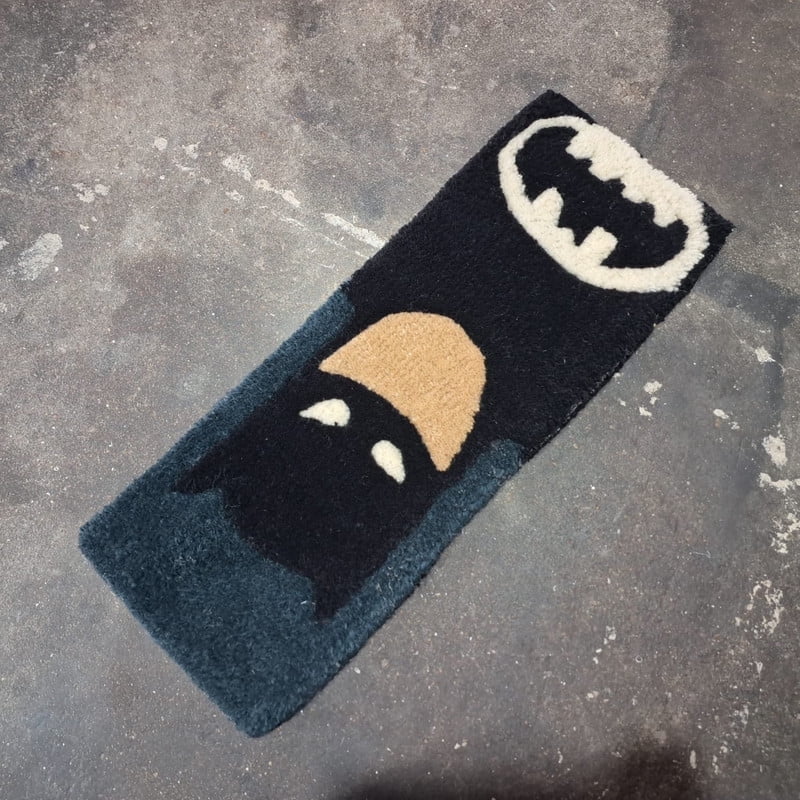Special Rugs "Hand-Tufted Batman Logo Mat – Iconic Bat-Signal Decor ...