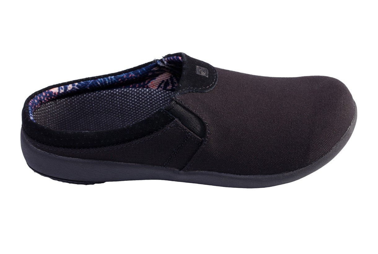 Spenco Siesta Nuevo Perforated Women's Orthotic Slide Shoe - Walmart.com
