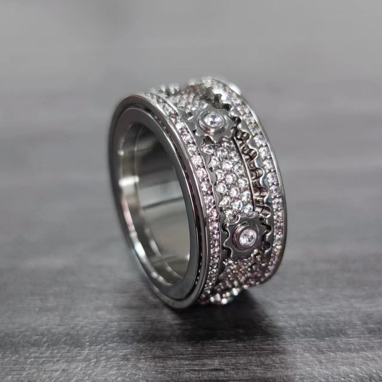 Spinning Star Wheel Ring with Inlaid Zircon for Unisex Metal Fashion ...