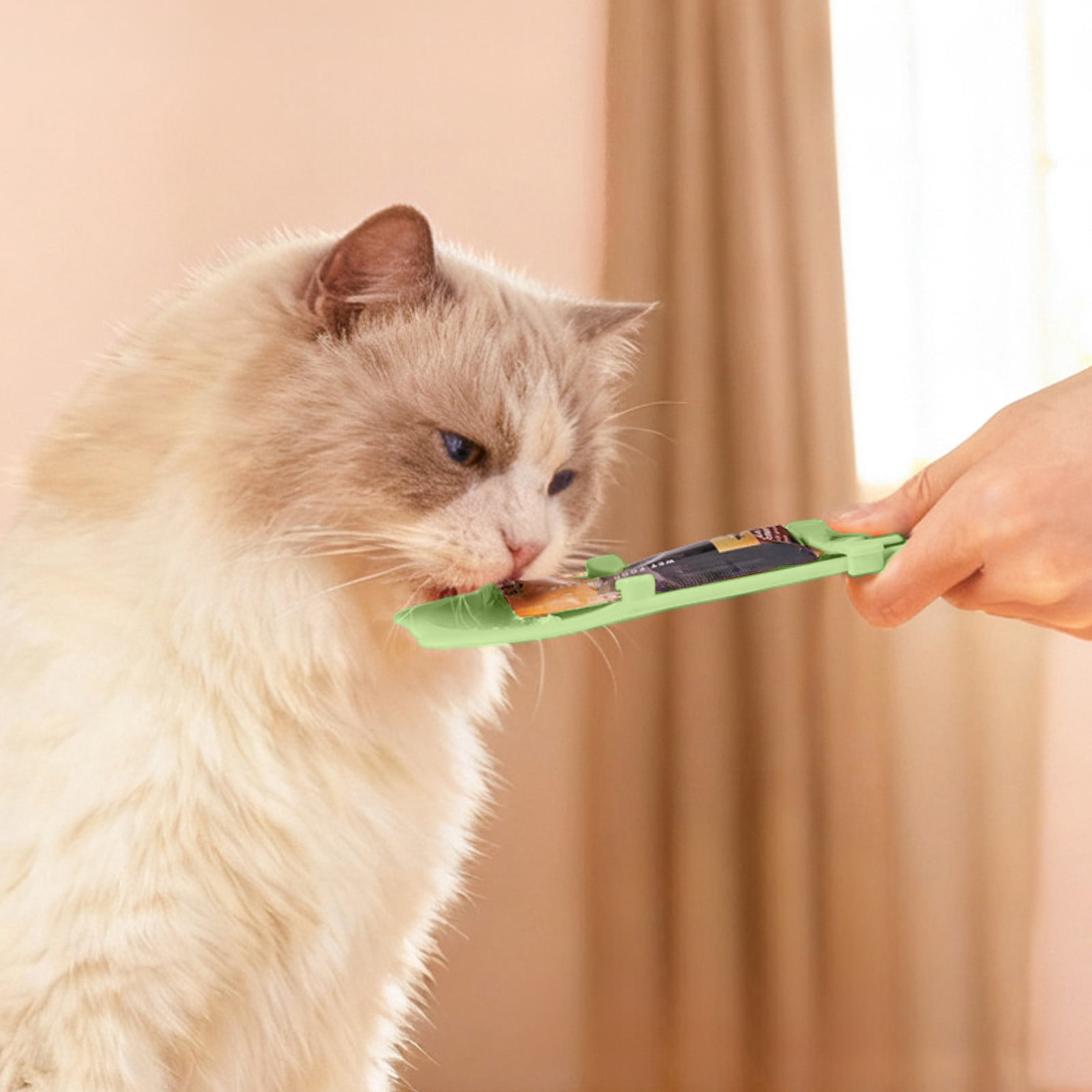 Squeezing Cat Nutritional Strips Feeder, Qiopertar Under $5 Pet Feeding ...