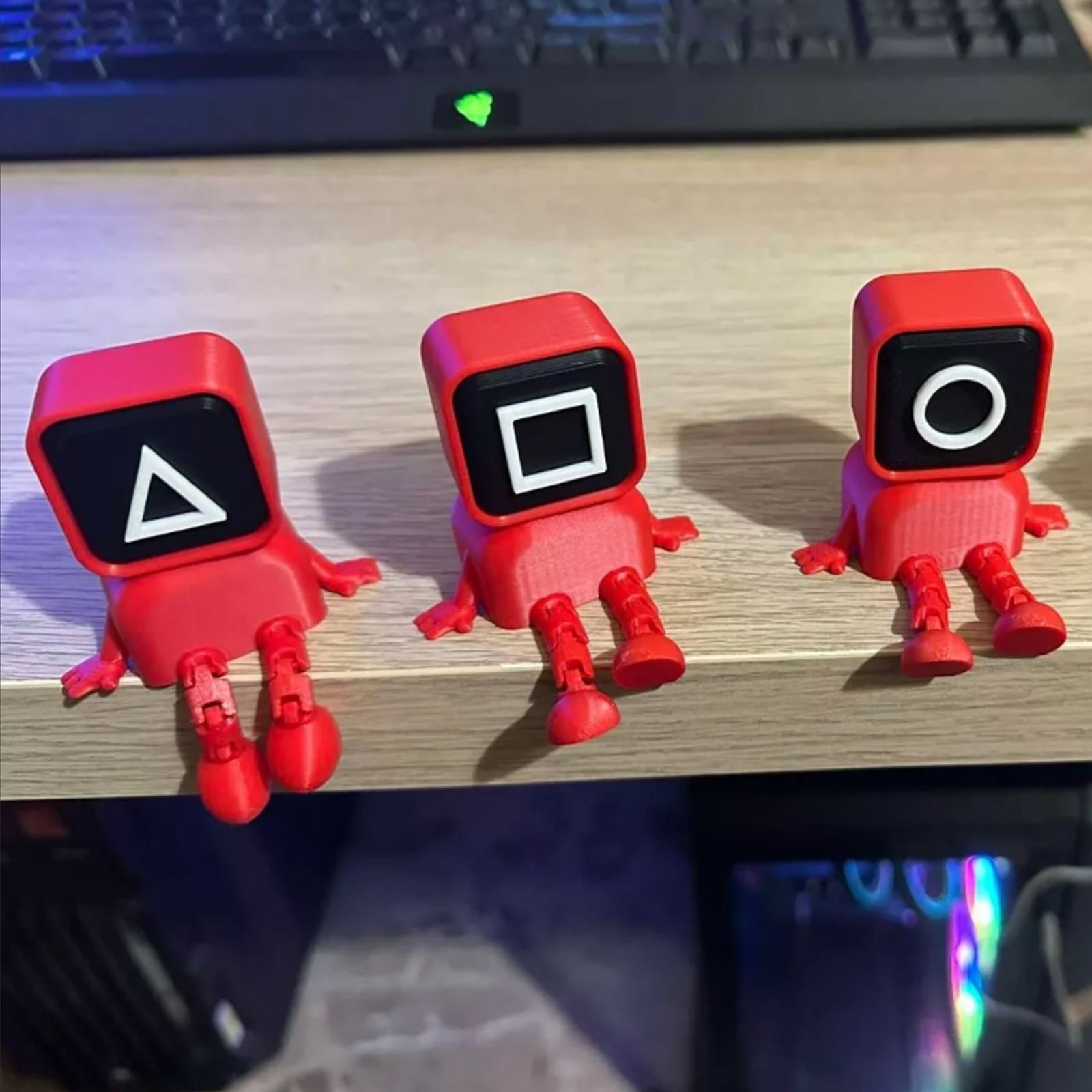 Squid Game Articulated Guard Toy - 3.14 Inches Tall, Plastic ...