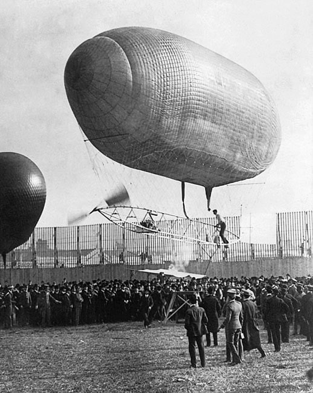 St. Louis Fair California Arrow Airship - 20x30 Inch Glossy Laminated Aviation Poster - Stunning ...