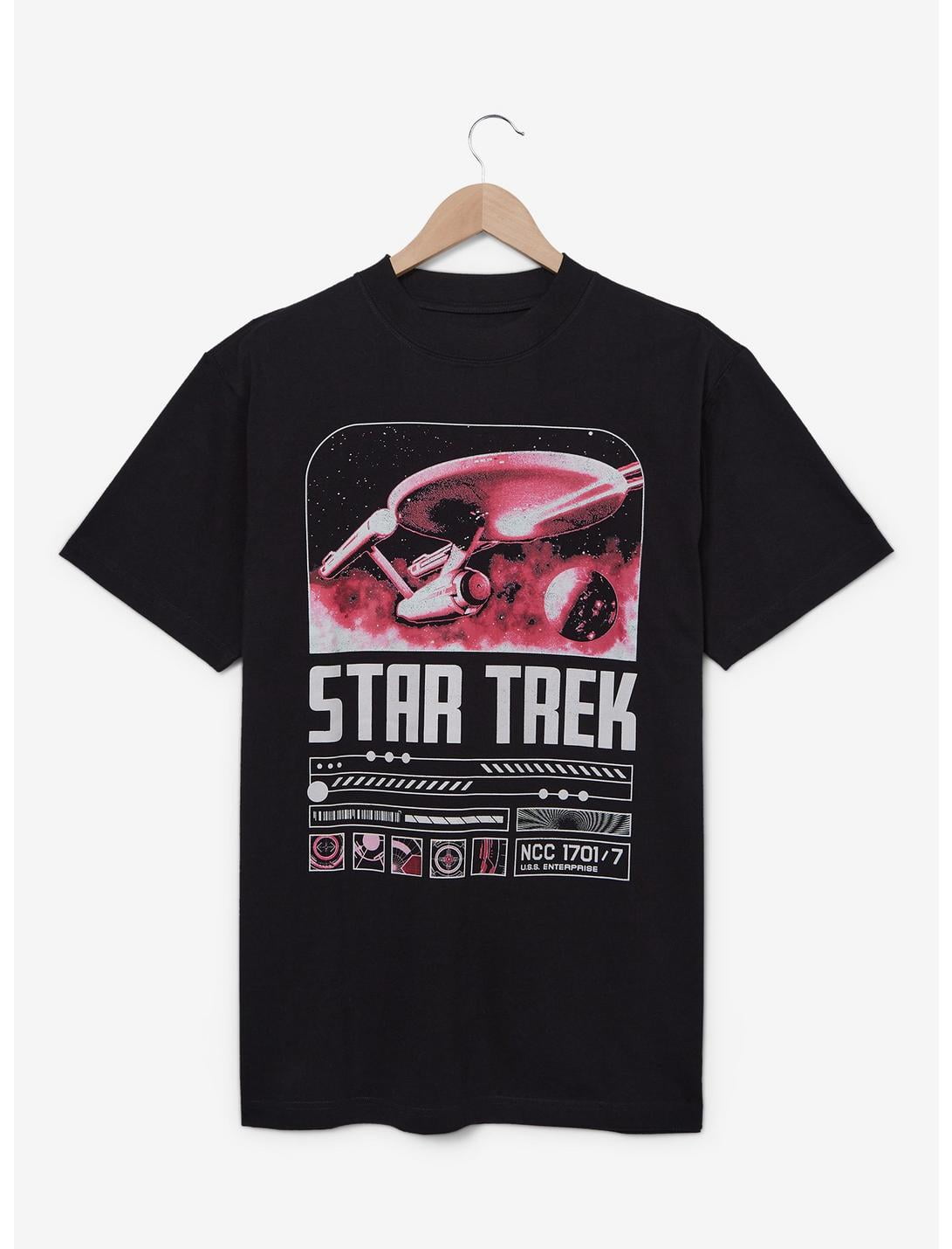 Star Trek 'Starship Enterprise Portrait' T-Shirt - Bold Graphic Tee ...