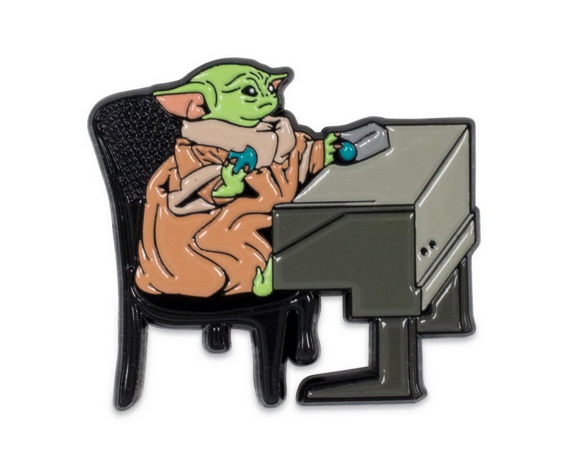 Star Wars: The Mandalorian Grogu Desk With Cookie Enamel Pin | Toynk ...