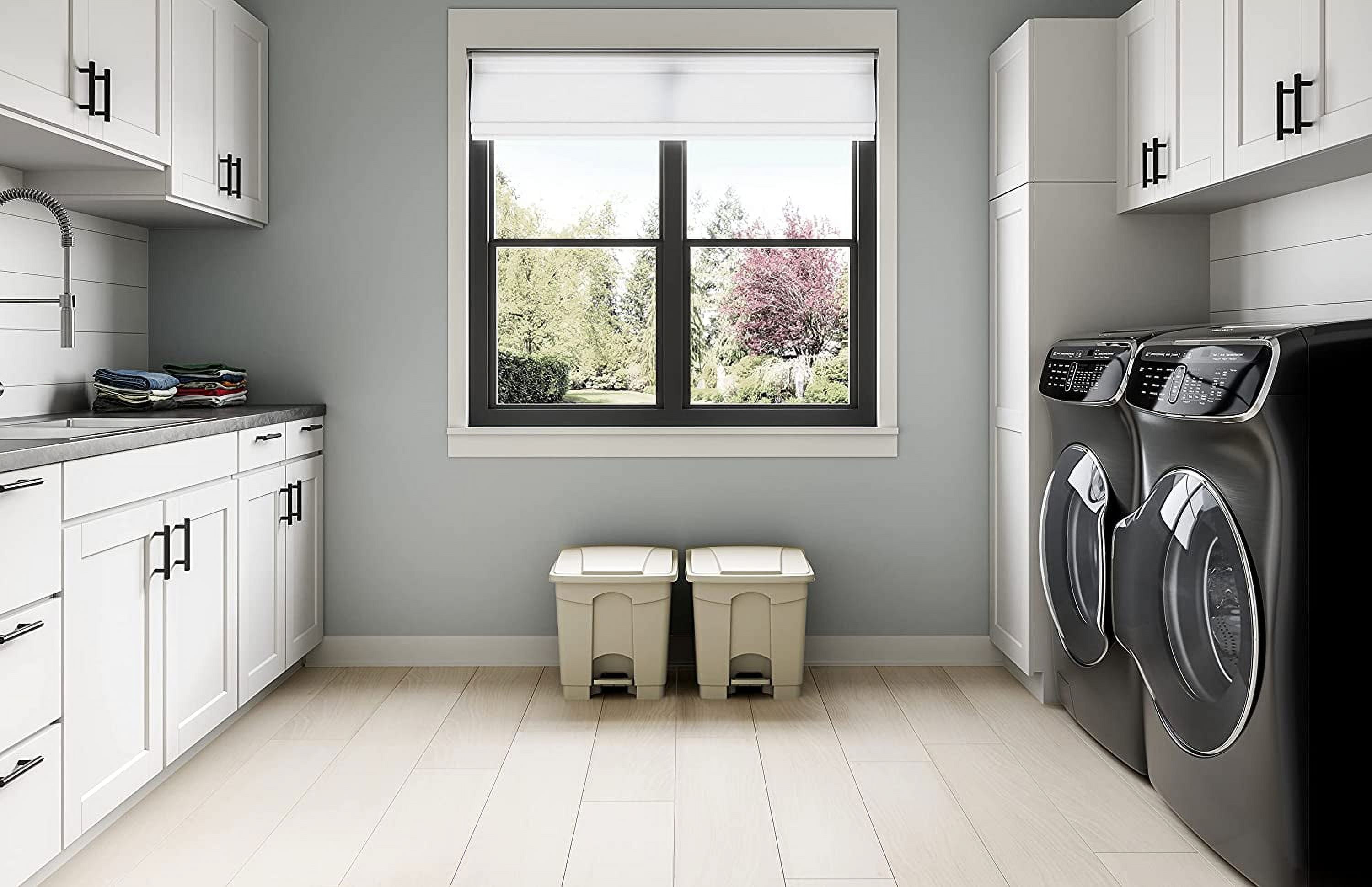 Step On Plastic with Foot Pedal, 8 Gallon Garbage Can for Kitchen ...