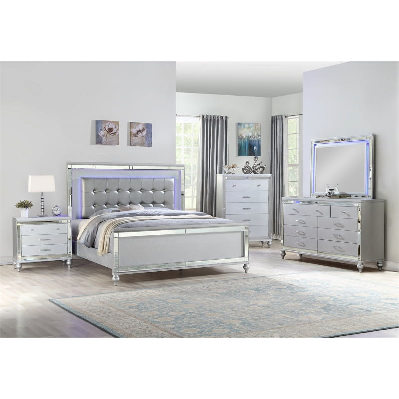 Sterling Queen 5-N LED Bedroom set made with wood in Silver Color ...