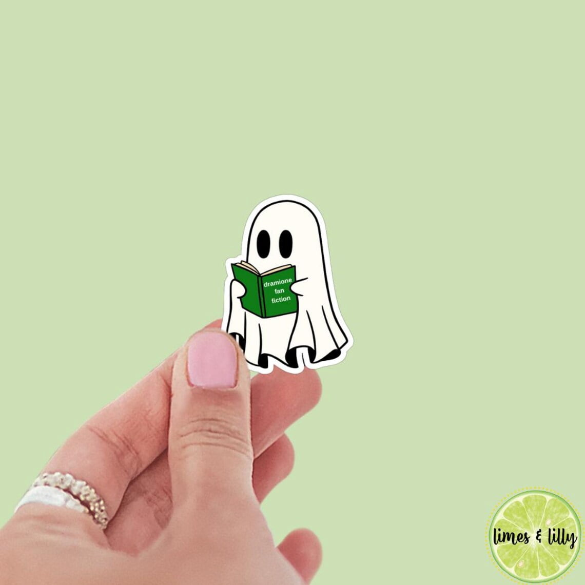 Stickly Ghost Reading Dramione Fan Fiction Green Book er | Water Bottle ...