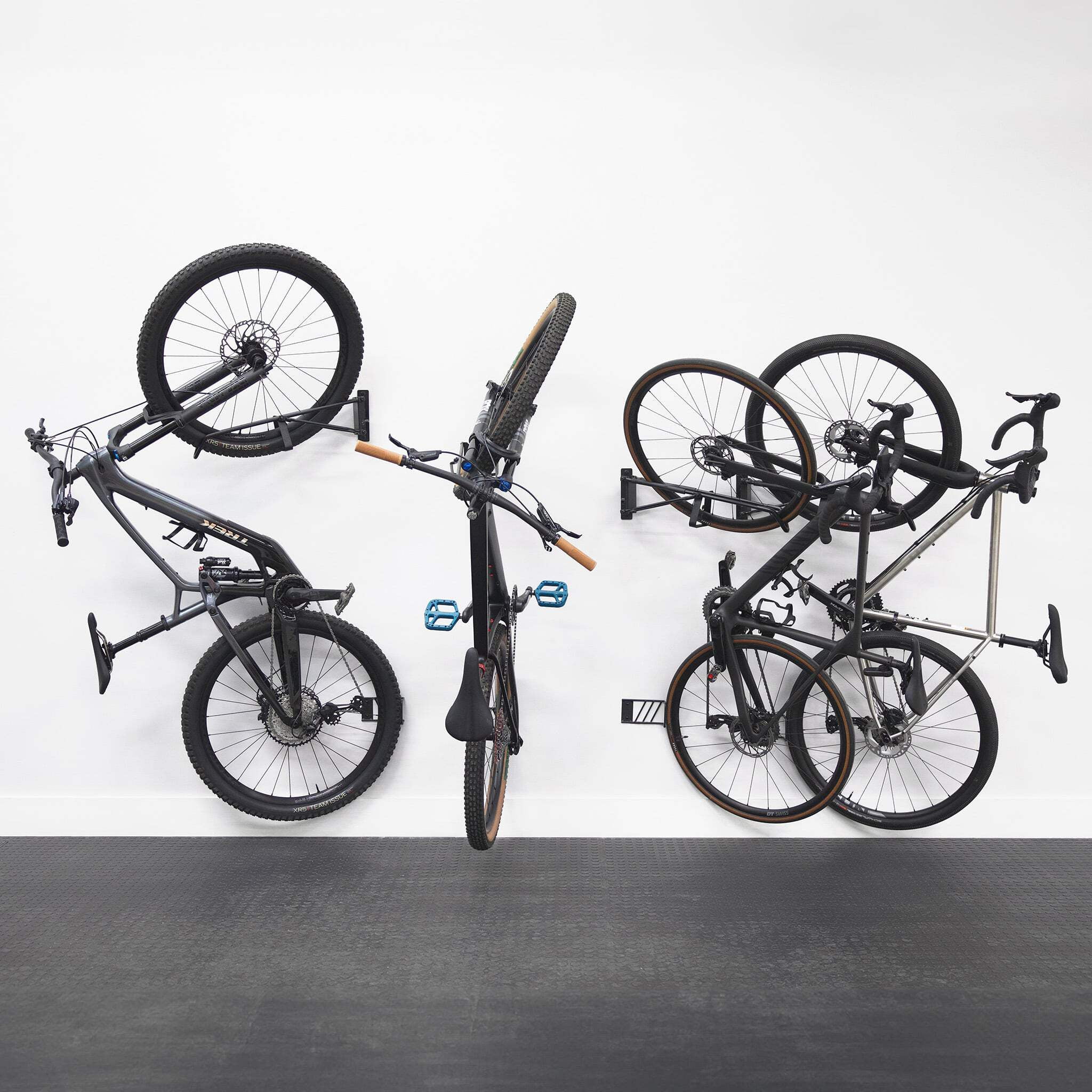 SwivelStow No-Lift Bike Rack - 2 MTB & 2 Road - Walmart.com
