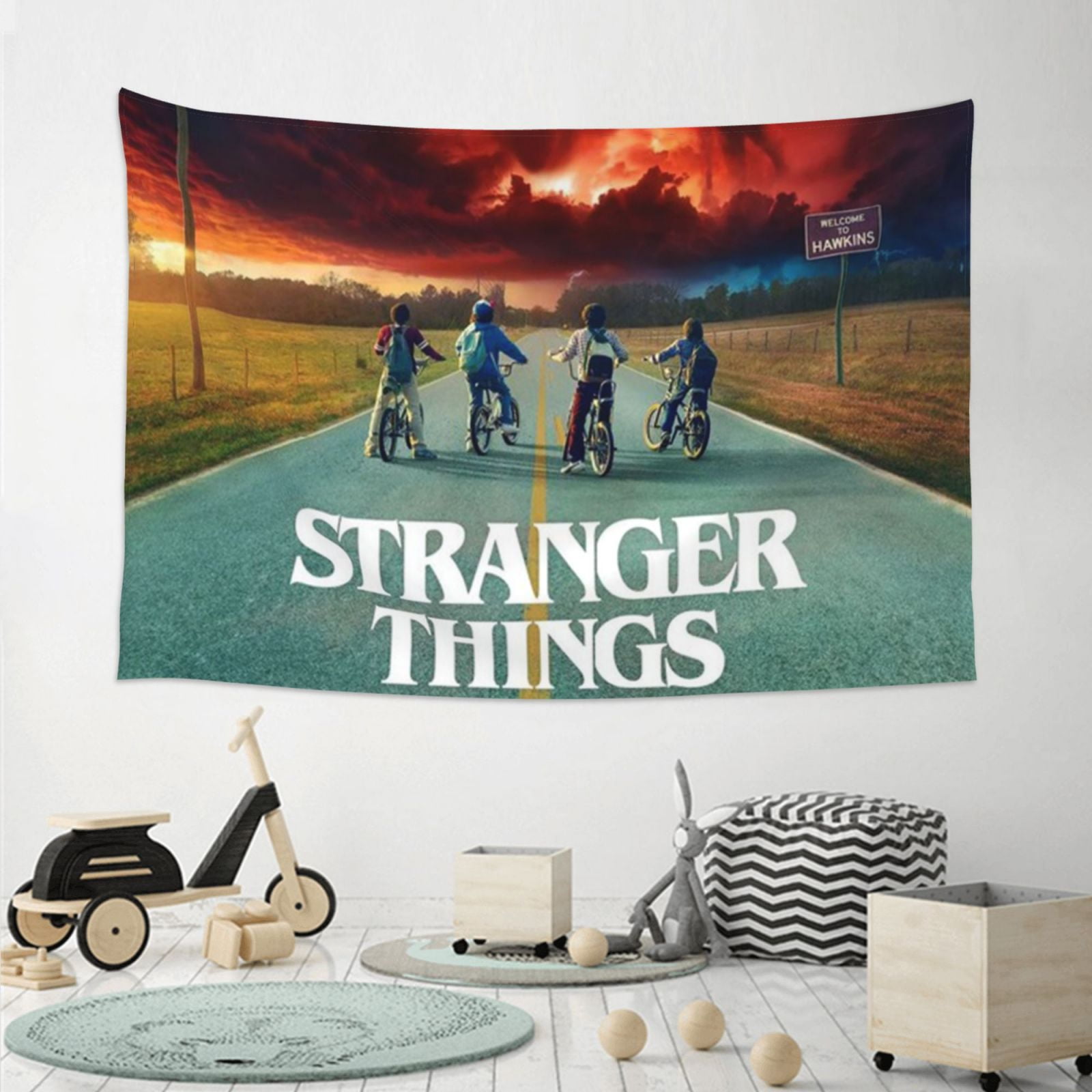 Stra-nger Thi-ngs Tapestry - Retro 80s style wall hanging with soft ...