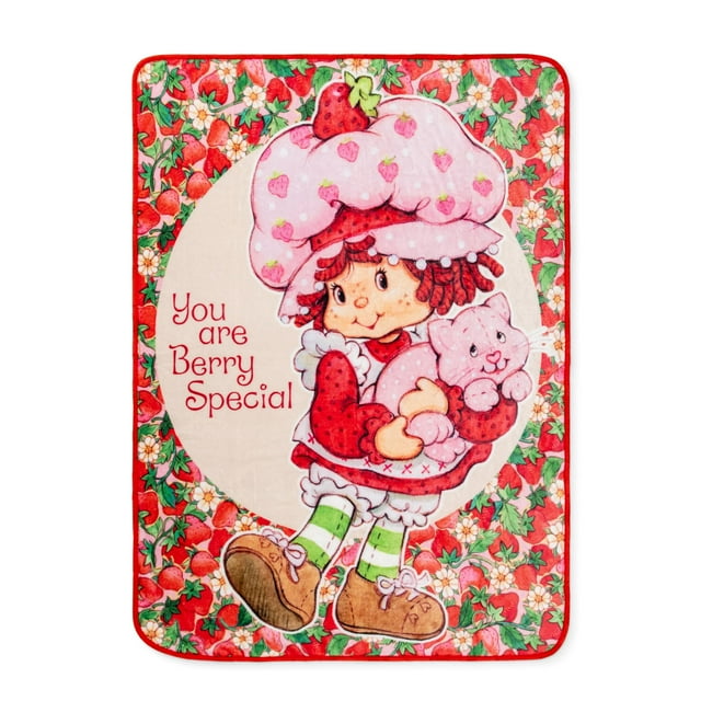 Strawberry Shortcake "Berry Special" Raschel Throw Blanket | 45 x 60 ...