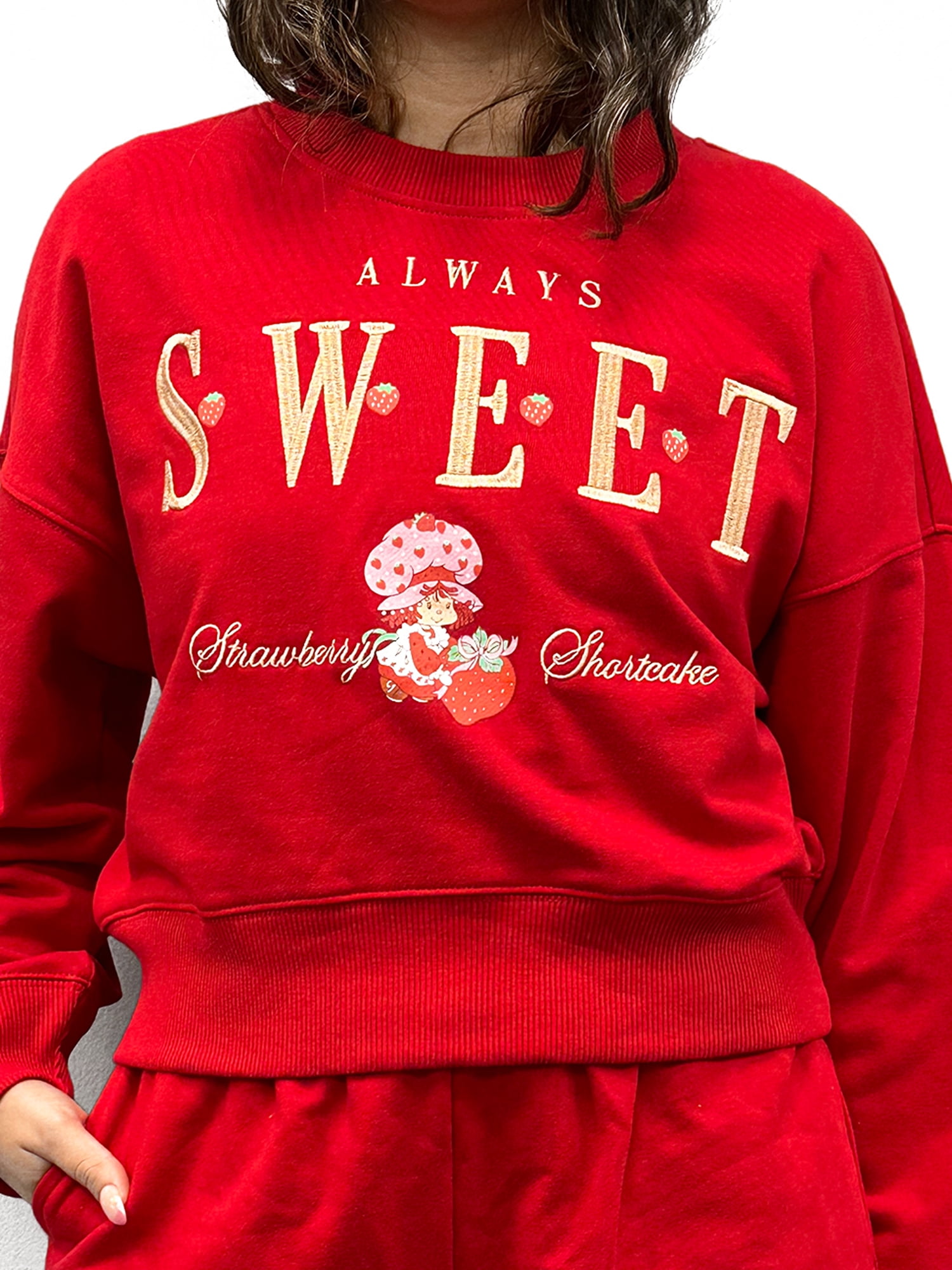 Strawberry Shortcake Women’s Cropped Boxy Graphic Sweatshirt, Sizes XXS ...