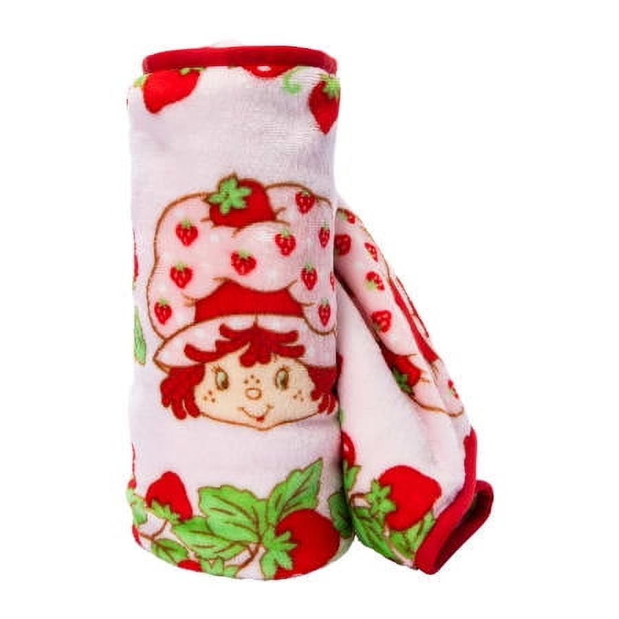 Strawberry Shortcake™ Travel Blanket 40in X 50in - Red/Pink - Walmart.com