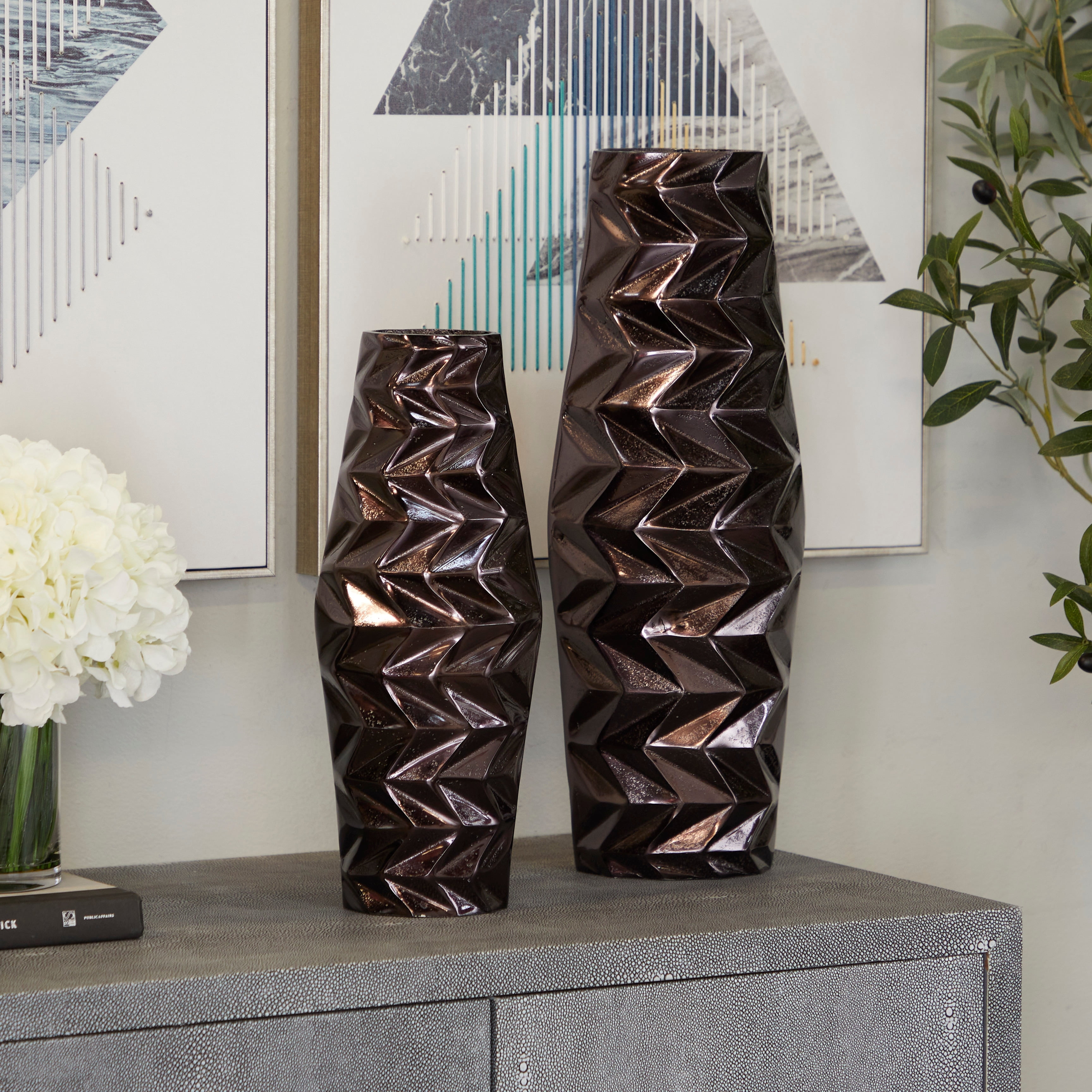 Studio 350 Modern Aluminum Metal Geometric Vase (Set of 2) - Silver ...