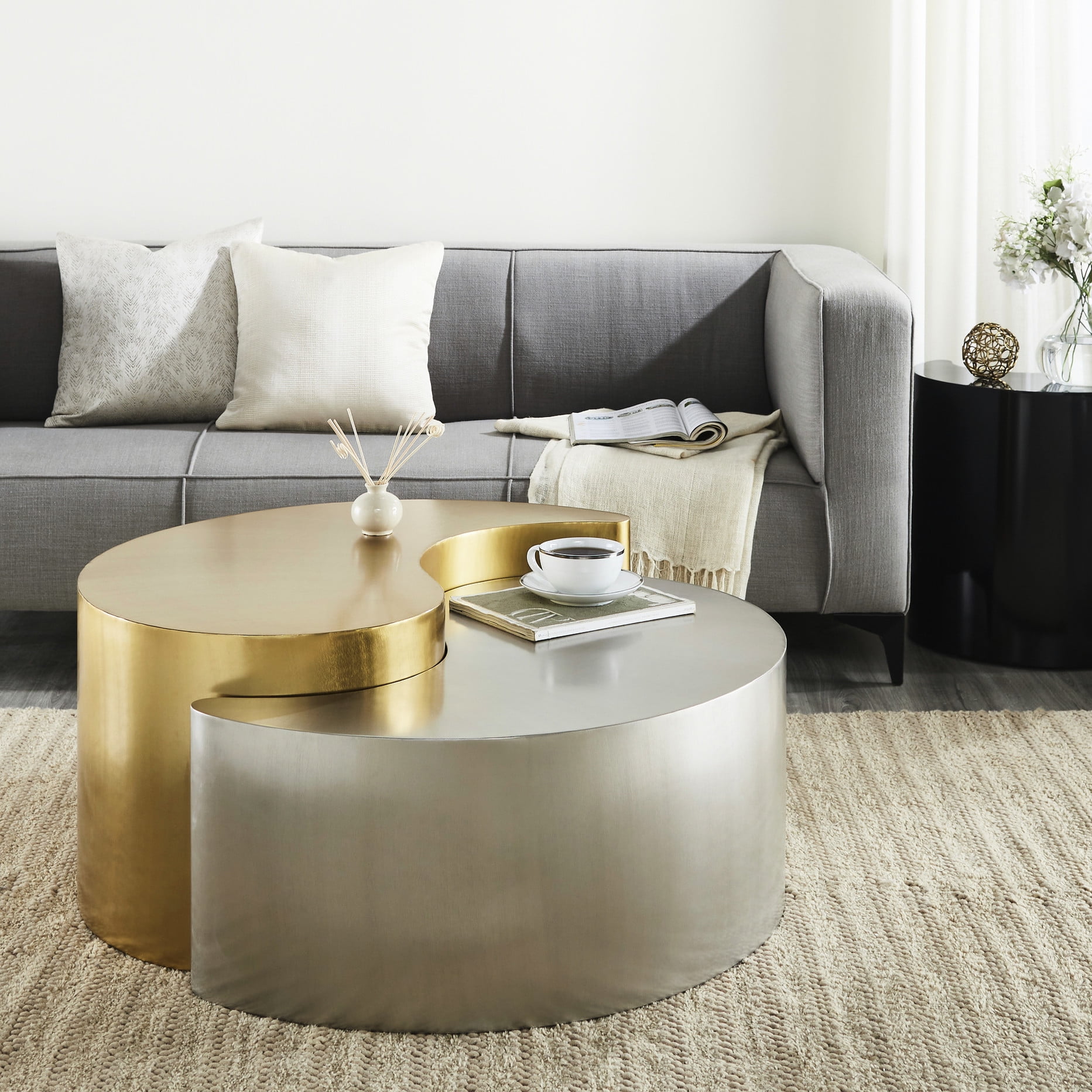 Sturdy iron sheet frame, round shape, multi - color, glossy finish ...