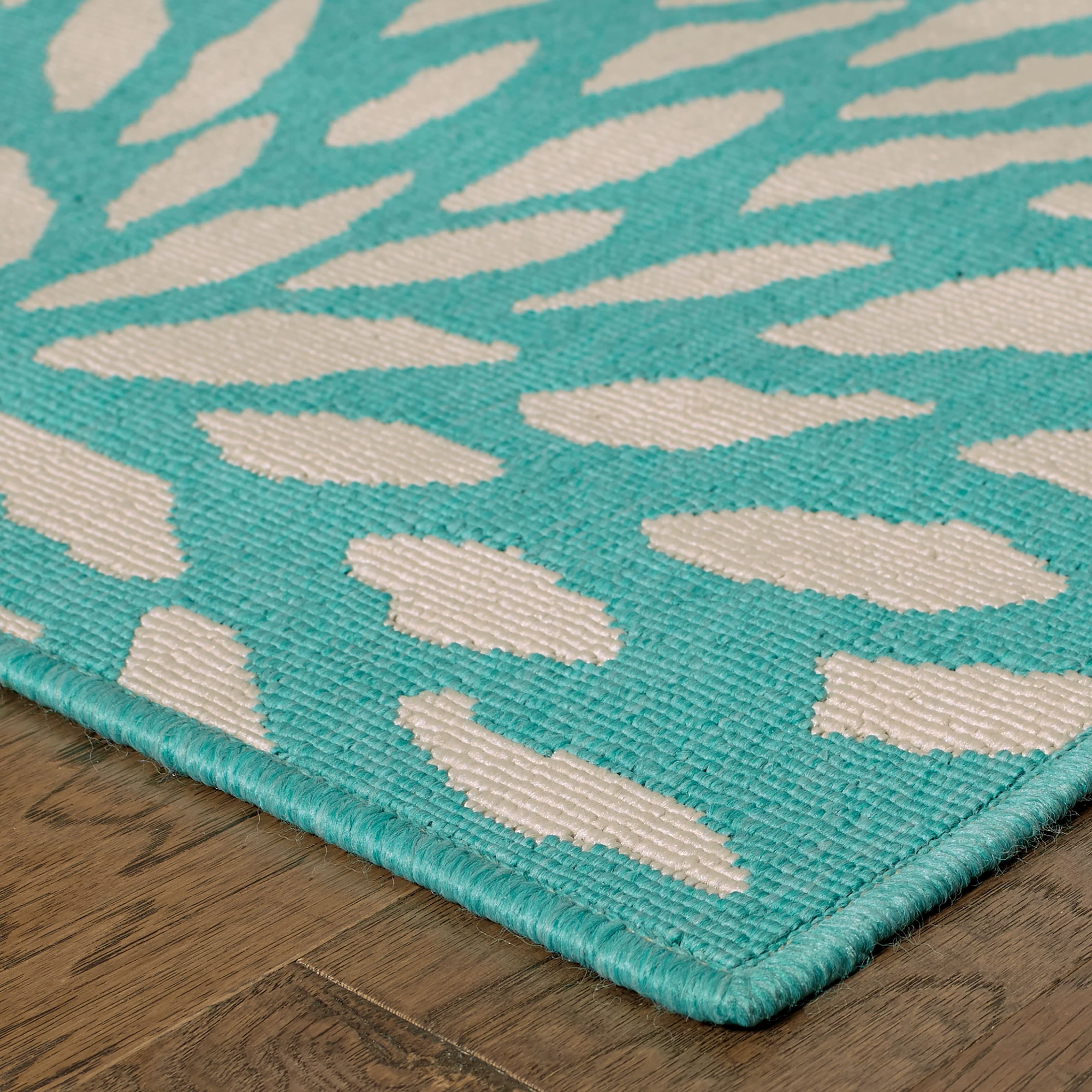 Style Haven Martinique Floral Petals Indoor Outdoor Aqua/ Off-White Area Rug 6'7" x 9'6" 6' x 9 ...