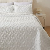 Stylish Solid Color Diamond Pattern Quilt Bedding Set with Shams ...