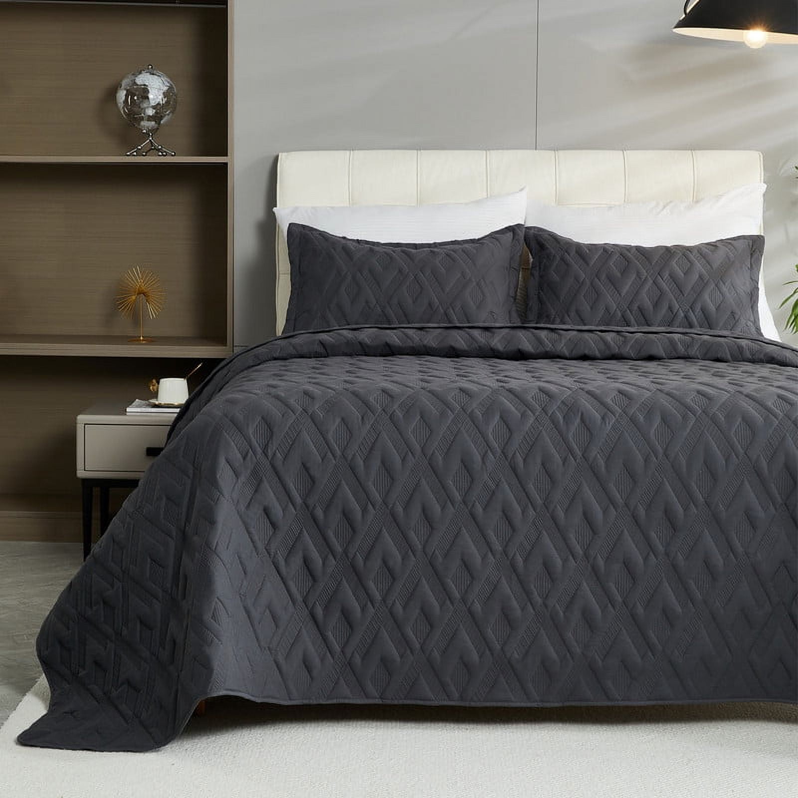 Stylish Solid Color Diamond Pattern Quilt Bedding Set with Shams ...