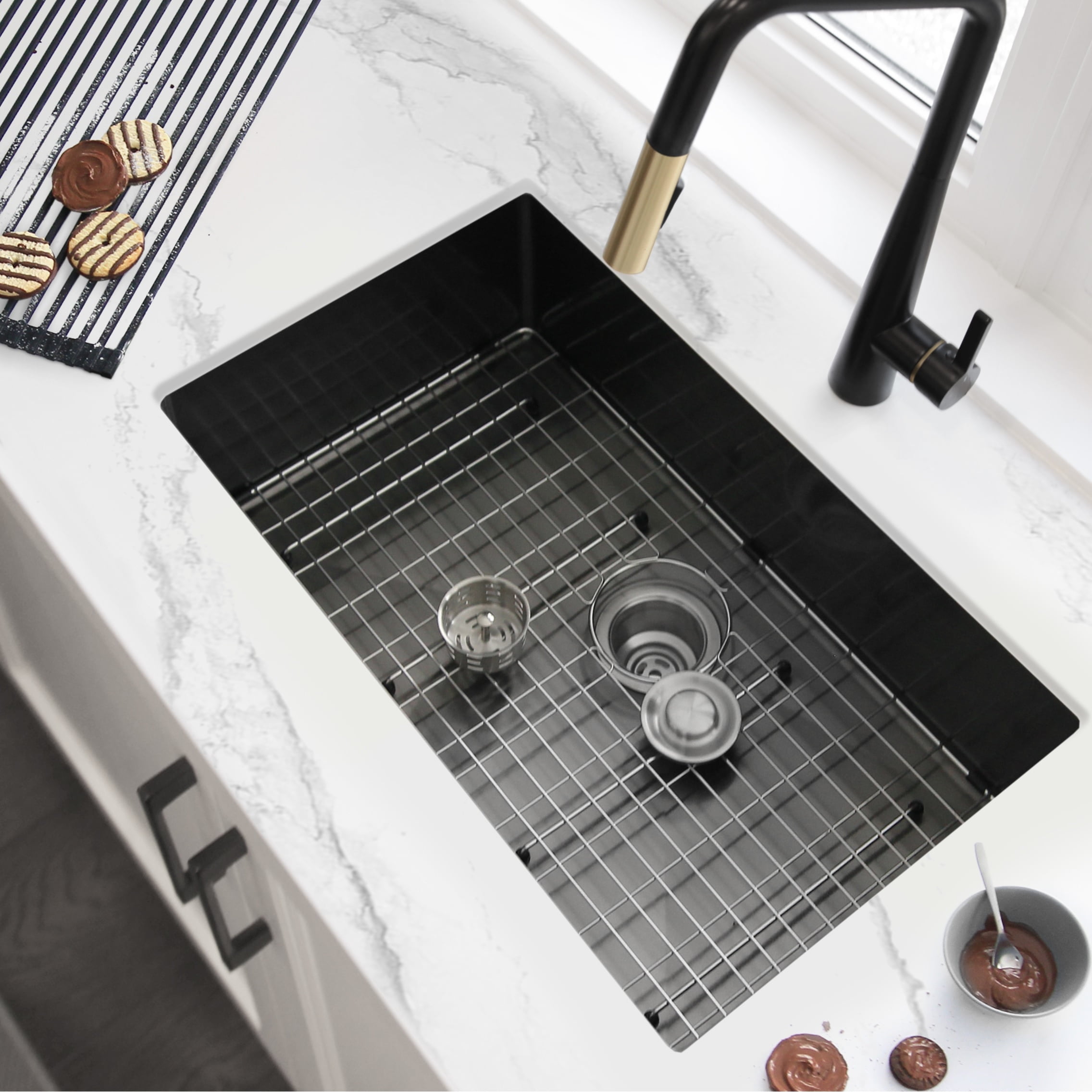 Stylish Undermount 30" Graphite Black Single-Bowl Kitchen Sink with 2 ...
