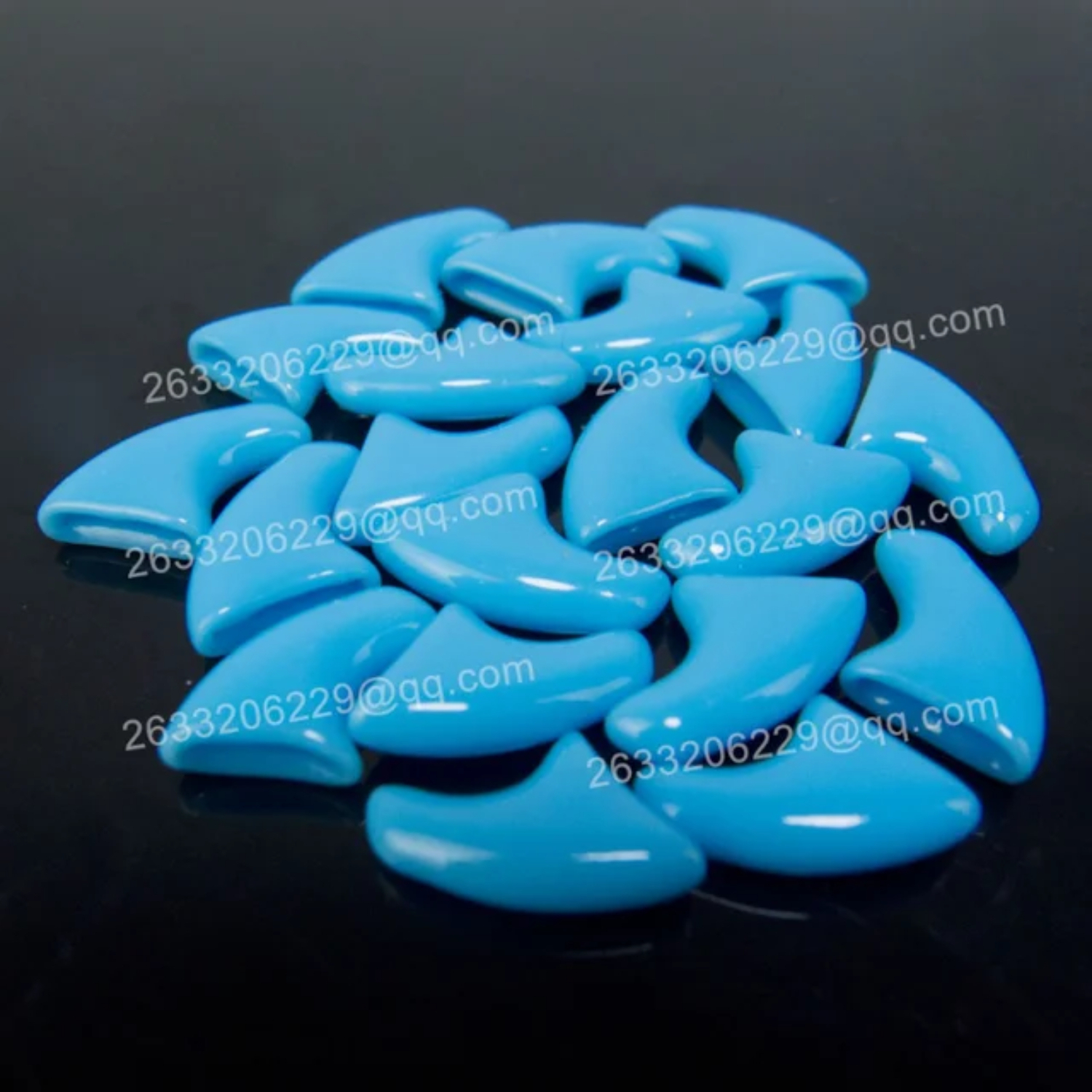 Stylish vibrant and beautiful Nail Caps for Cats in XS S M and L sizes ...