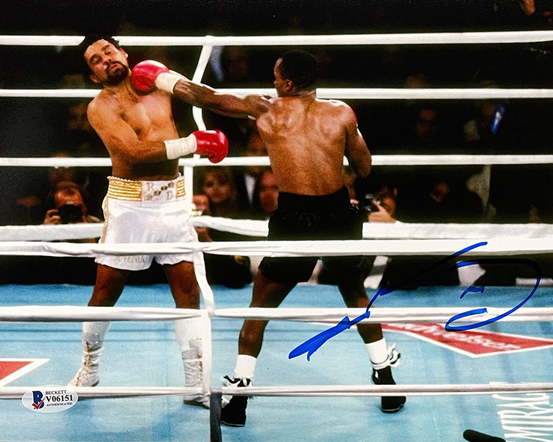Sugar Ray Leonard Signed 8x10 Boxing Punch Horizontal Photo BAS ...