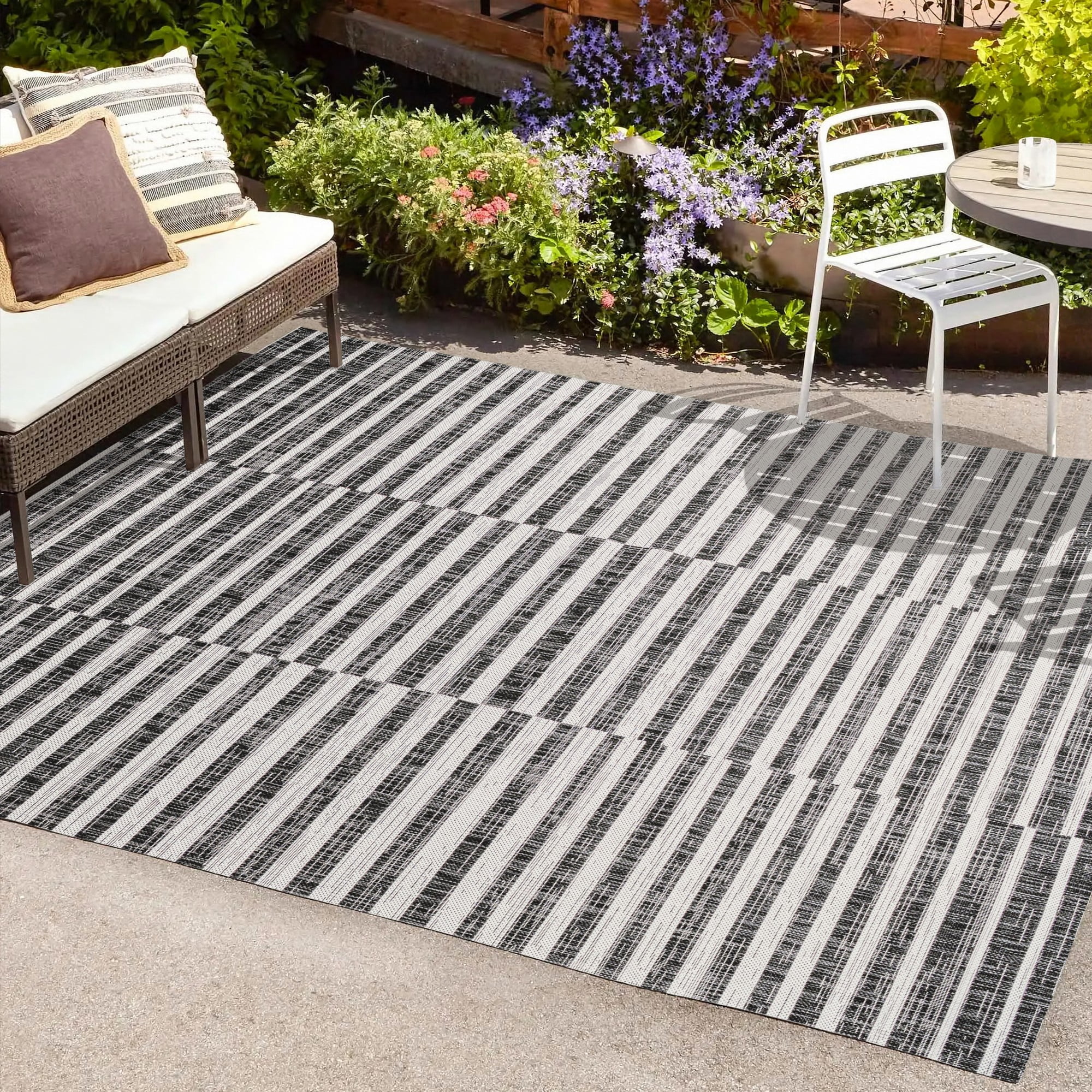 Sukie Modern Offset Stripe Black/Ivory 3 ft. x 5 ft. Indoor/Outdoor ...