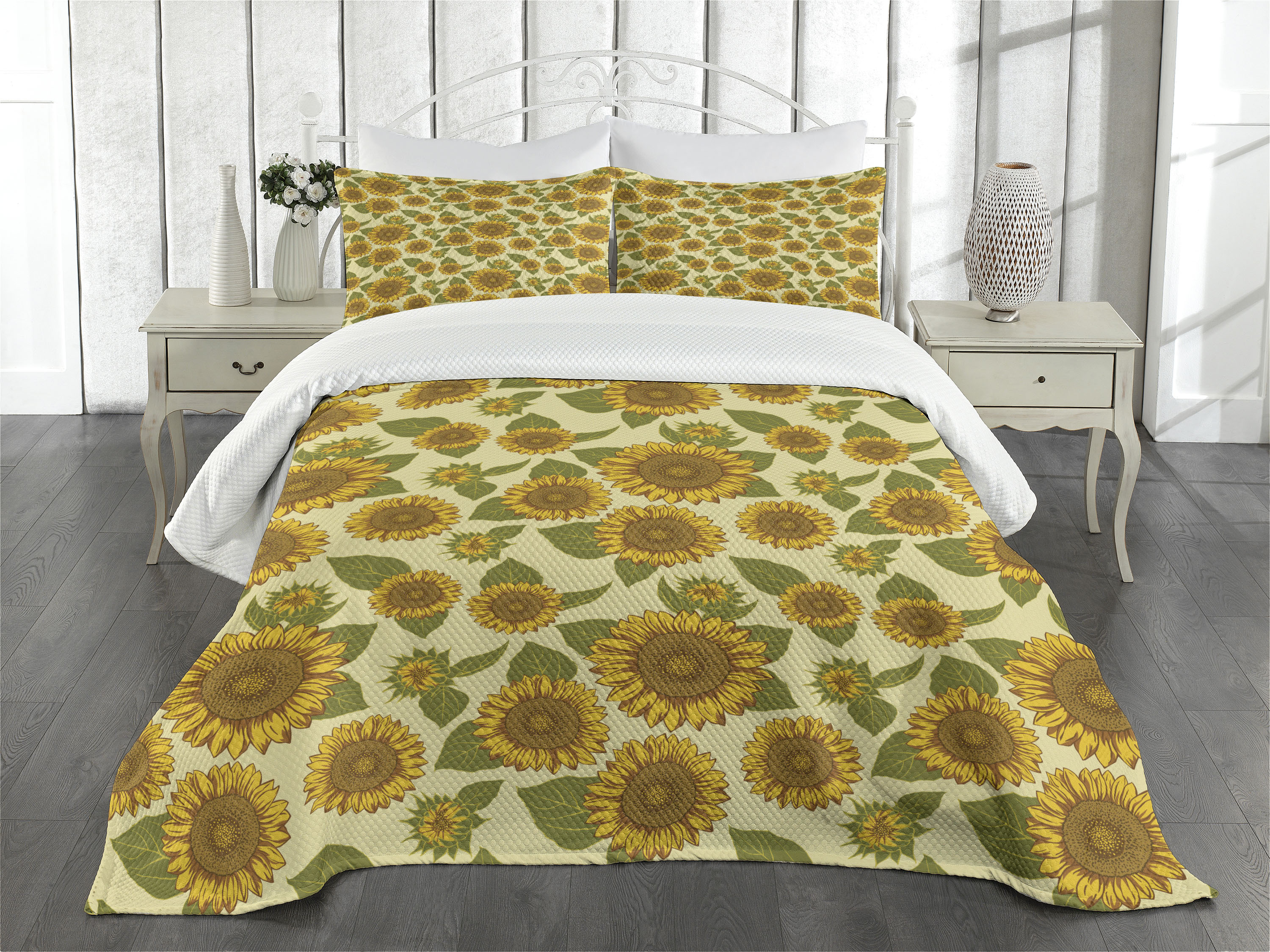 Sunflower Bedspread, Funky Style Sunflower in Pastel Colors Old ...