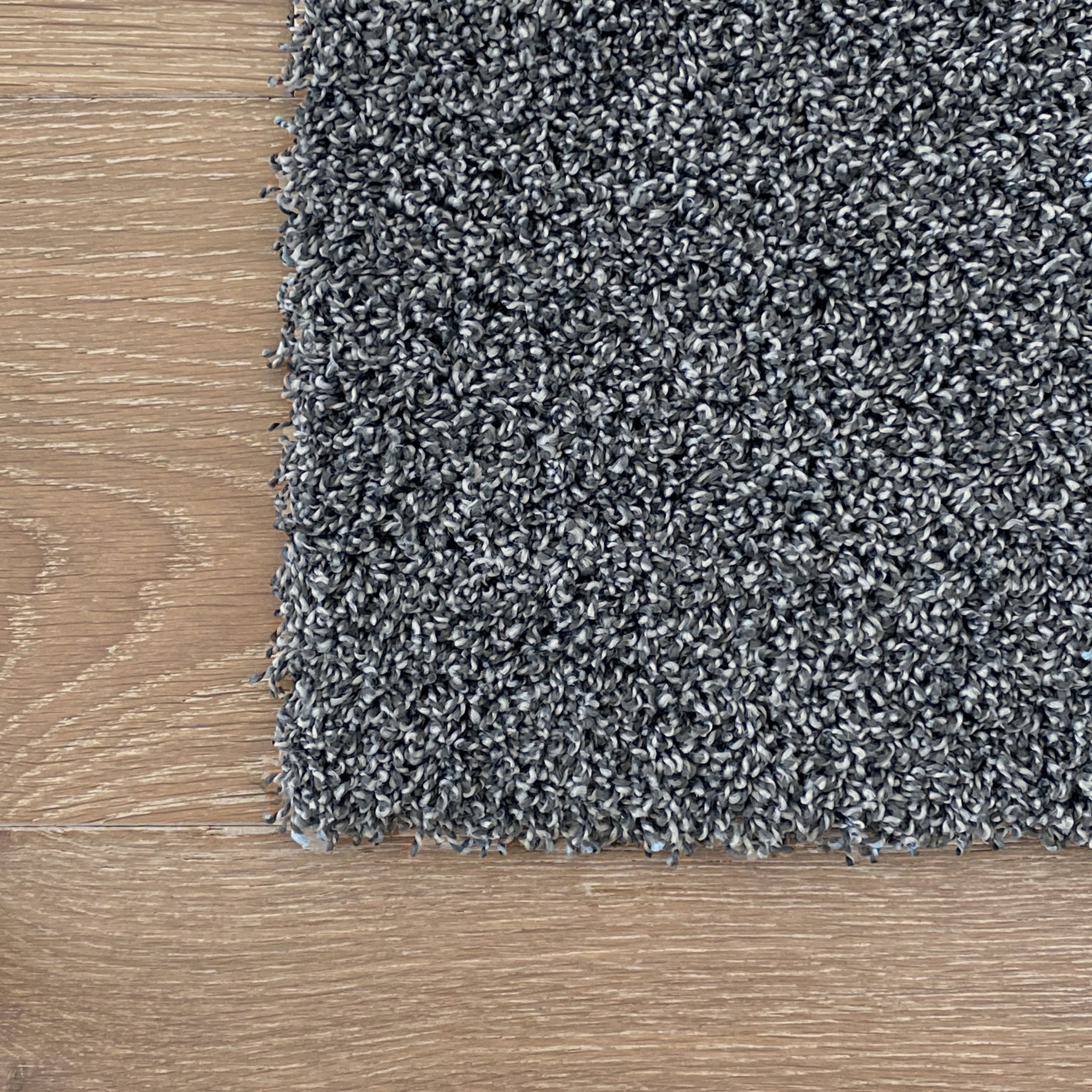 'Super Plush' Residential Luxury Carpet Tiles / Squares - Dark Gray ...
