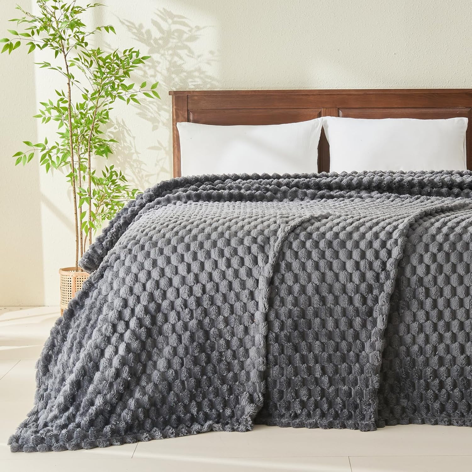 Super Soft King Blanket Grey Premium Silky Flannel Fleece 3D Clouds ...