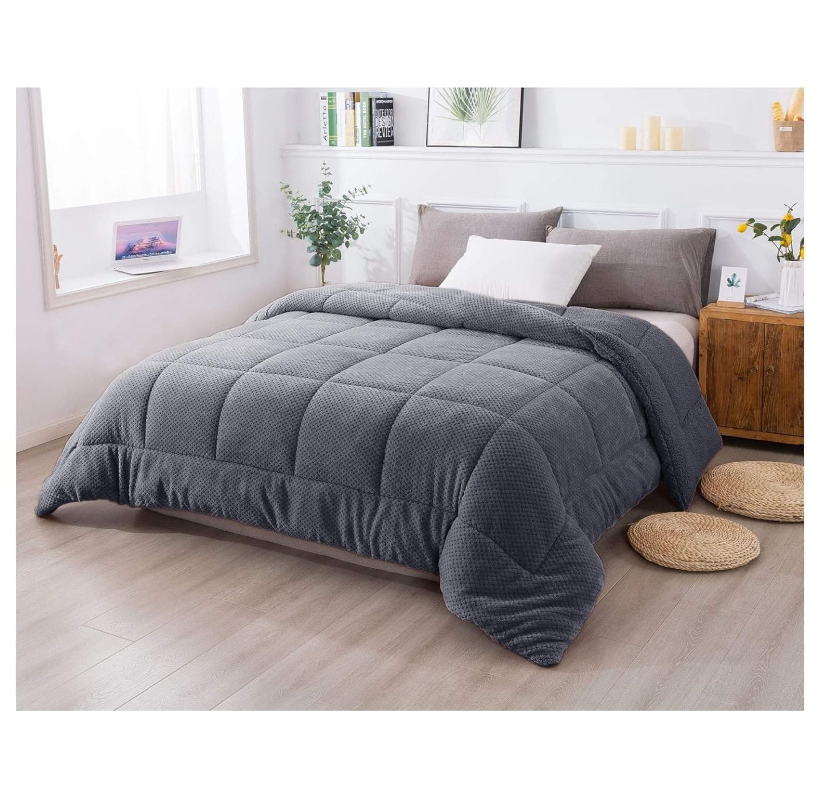 Super Ultra Soft Luxury Plush Comforter, Cozy Reversible Fleece - Goose ...
