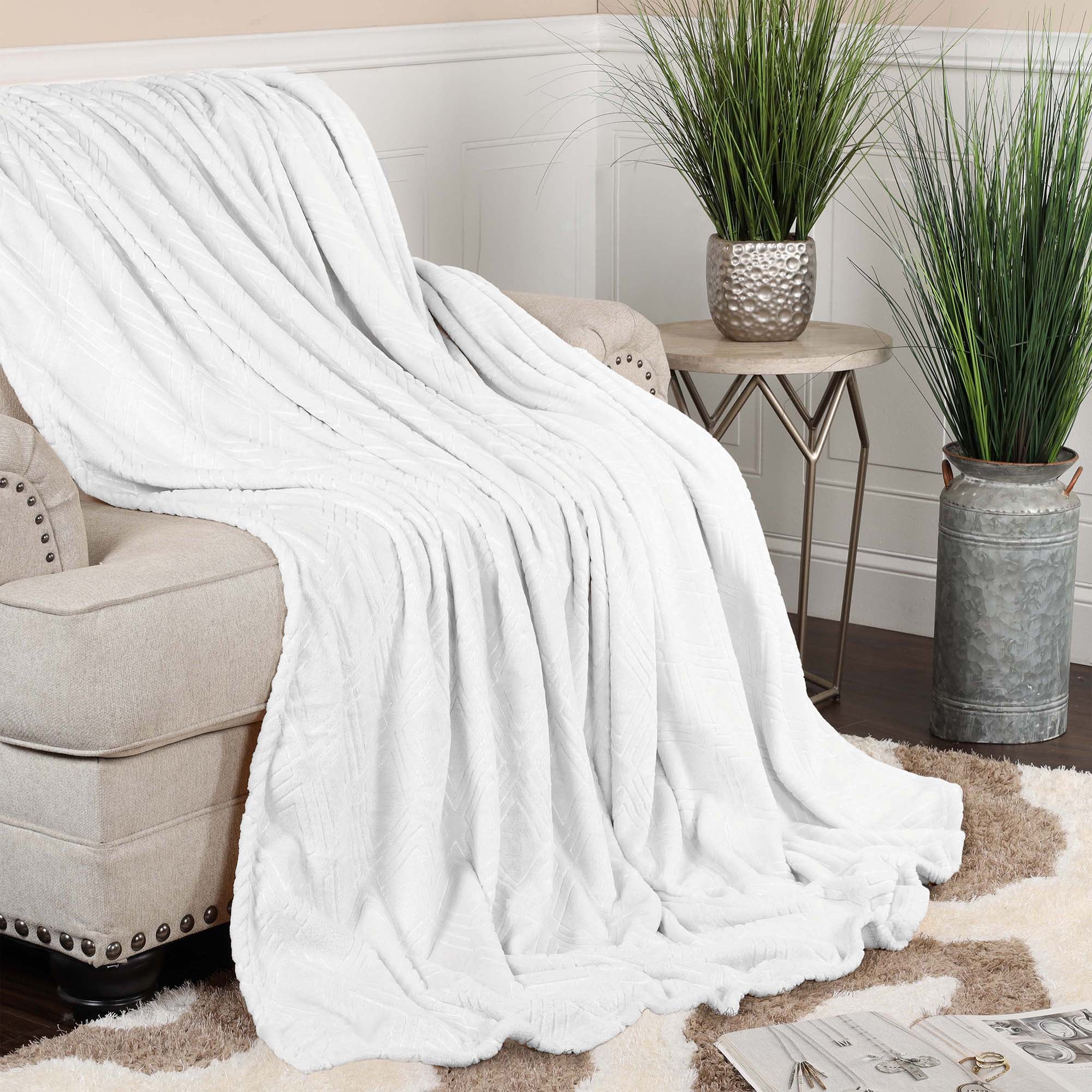 Alaska Fleece Diamond Blanket - Cozy Throw XL - Walmart.com