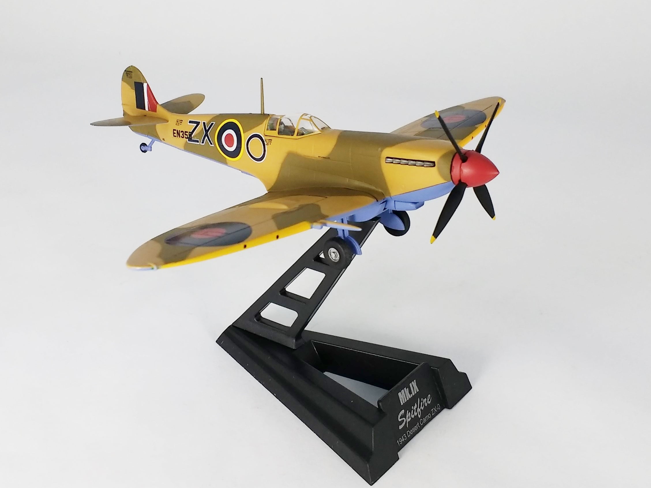 Supermarine Spitfire Mk.IX RAF 145 SQN - Desert Camo - 1/72 Scale ...