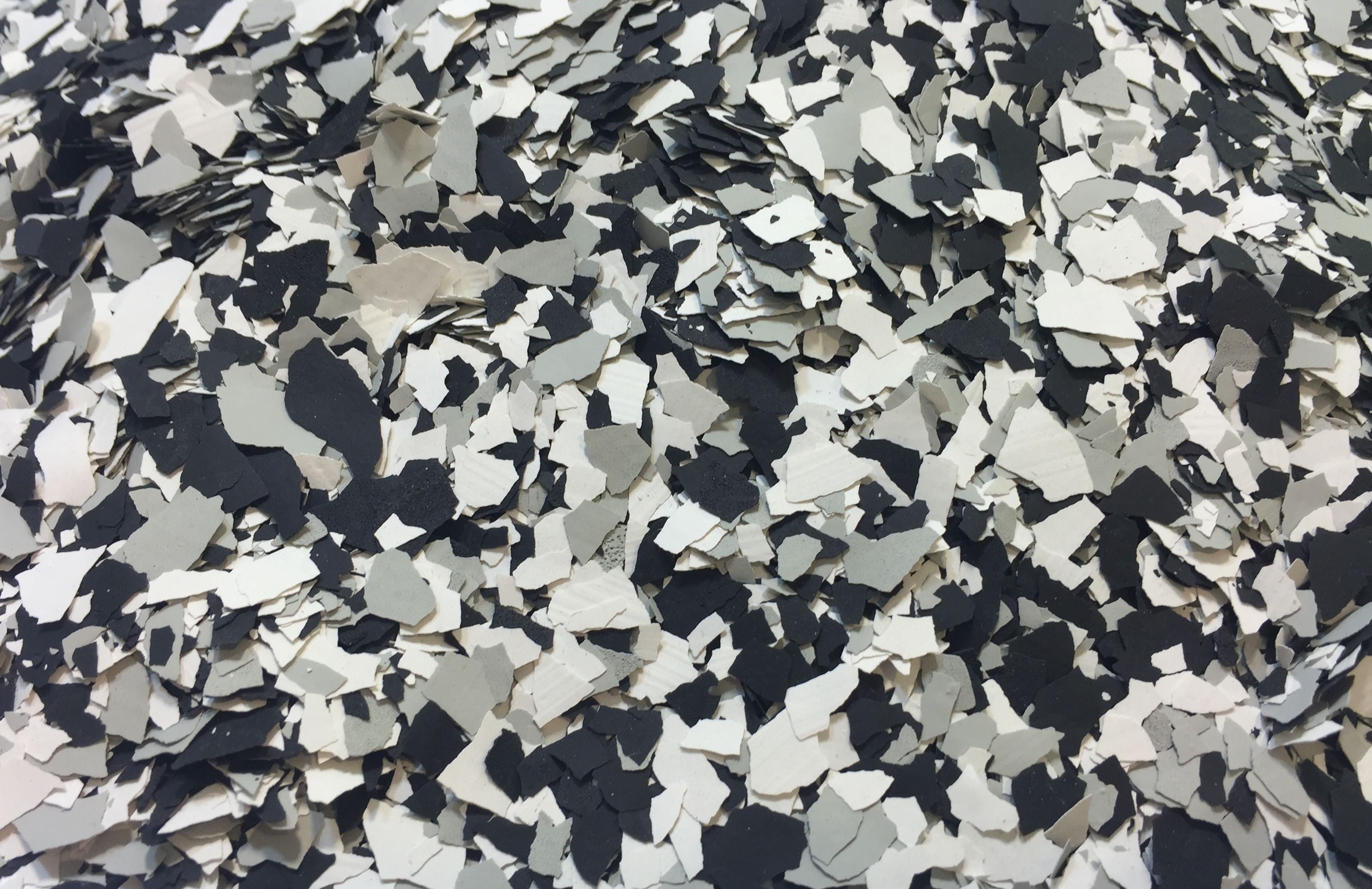 Surecrete Smoke Epoxy Colored Flakes Flooring Materials, 25 lb ...
