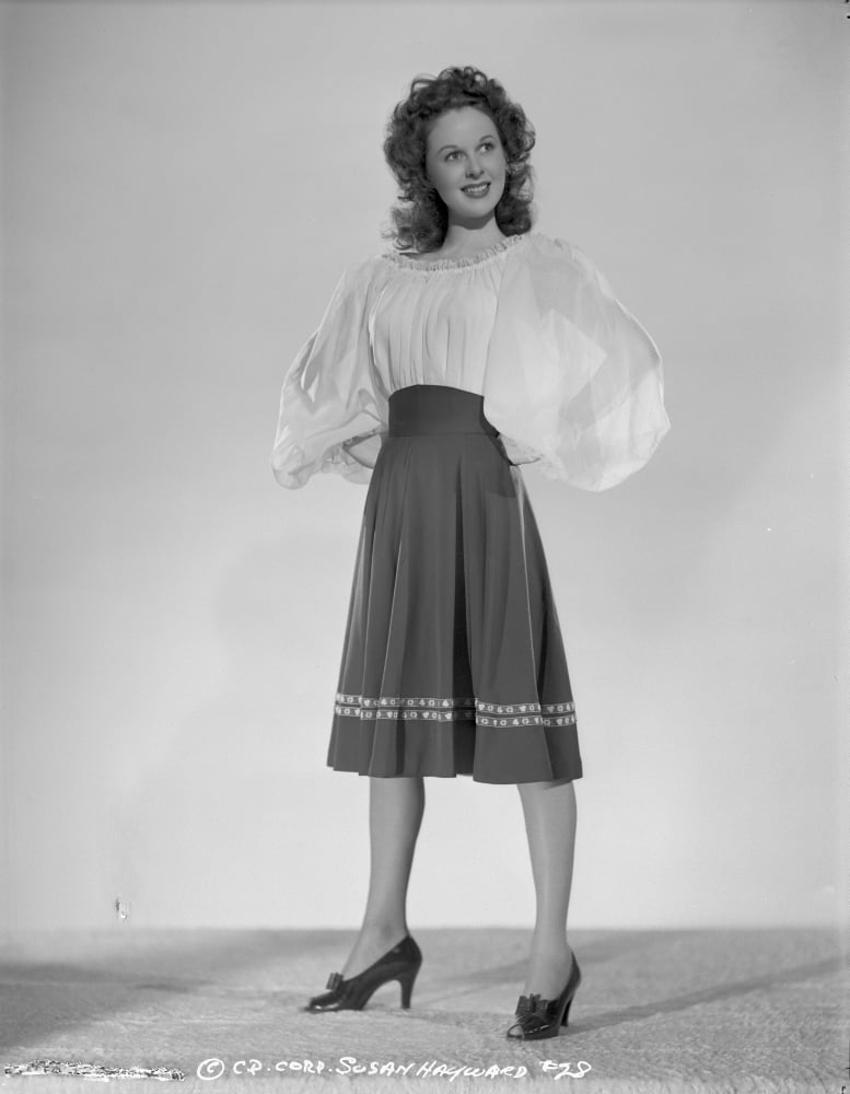 Susan Hayward Pose in a Black Blouse Photo Print (24 x 30) - Walmart.com