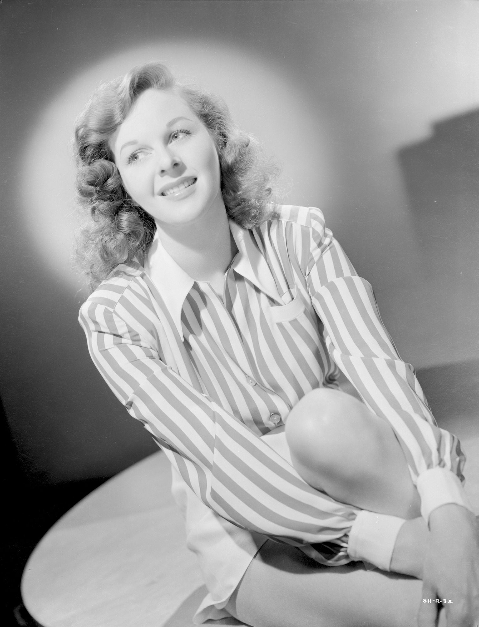Susan Hayward pose in a Stripe Long Sleeve Photo Print (8 x 10 ...