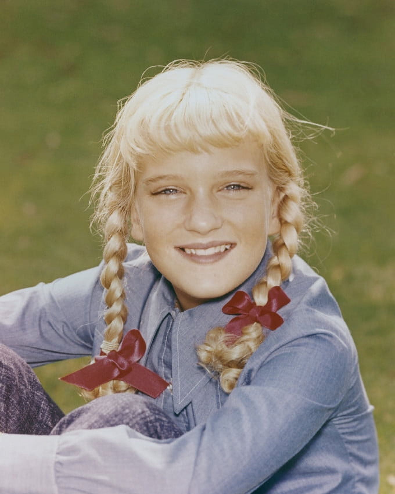 Susan Olsen In The Brady Bunch As Cindy Brady With Pig Tails 24X36 ...