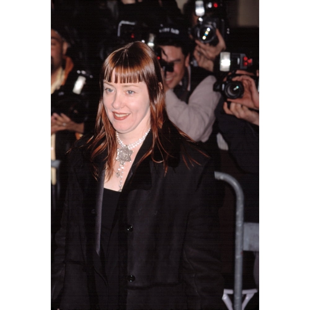 Suzanne Vega At Amnesty International Media Spotlight Awards Ny 1282002 ...