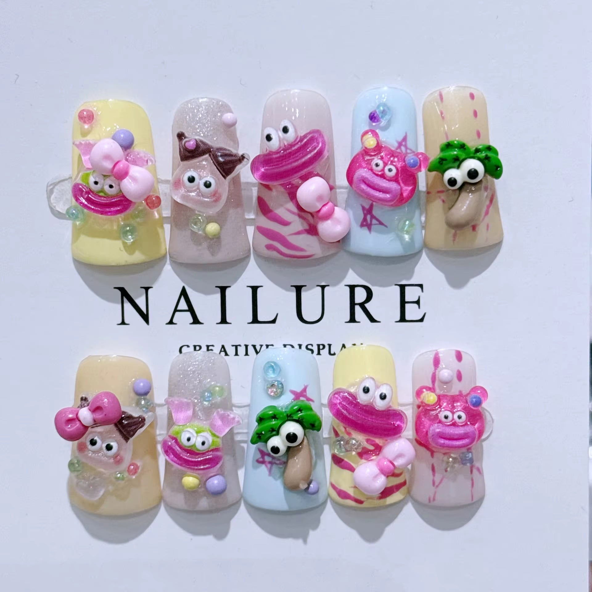 Sweetie Style Hello Kitty Nail Enhancement Wearing Fake Nail Patches ...