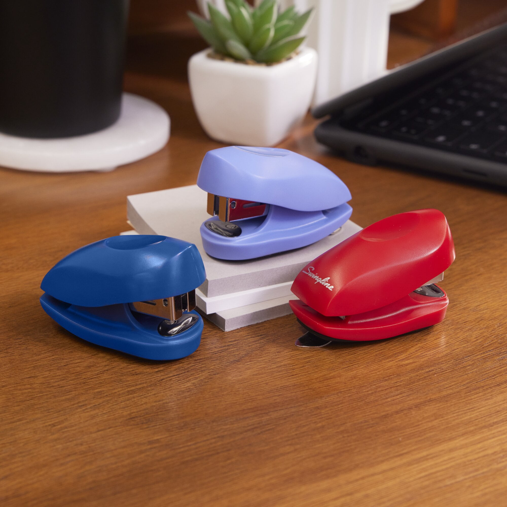 Swingline Mini Stapler for Office, Home, Students - 12 Sheets, Built-in ...