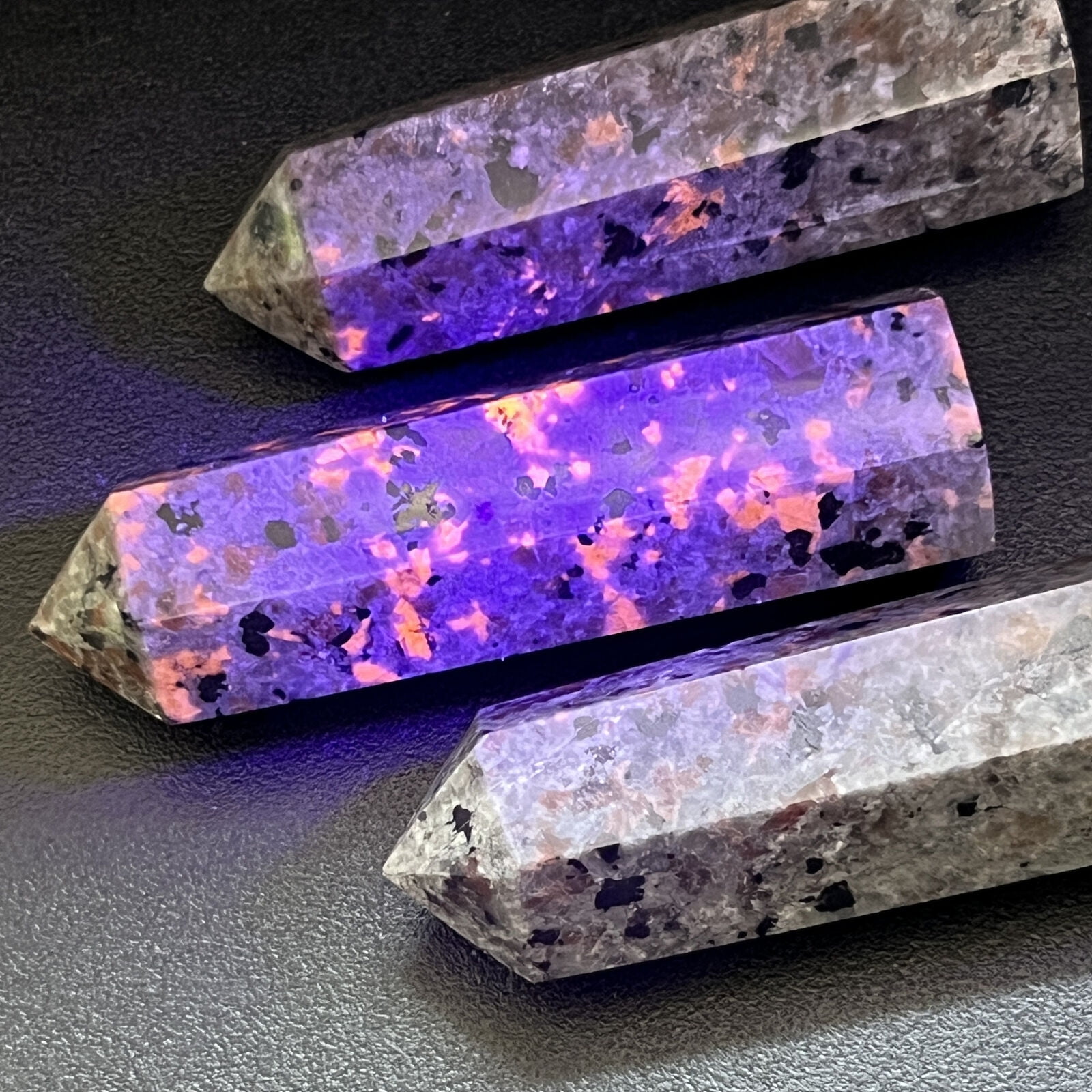 Syenite Standing Point Obelisk Tower (UV Reactive) Carved Gemstone ...