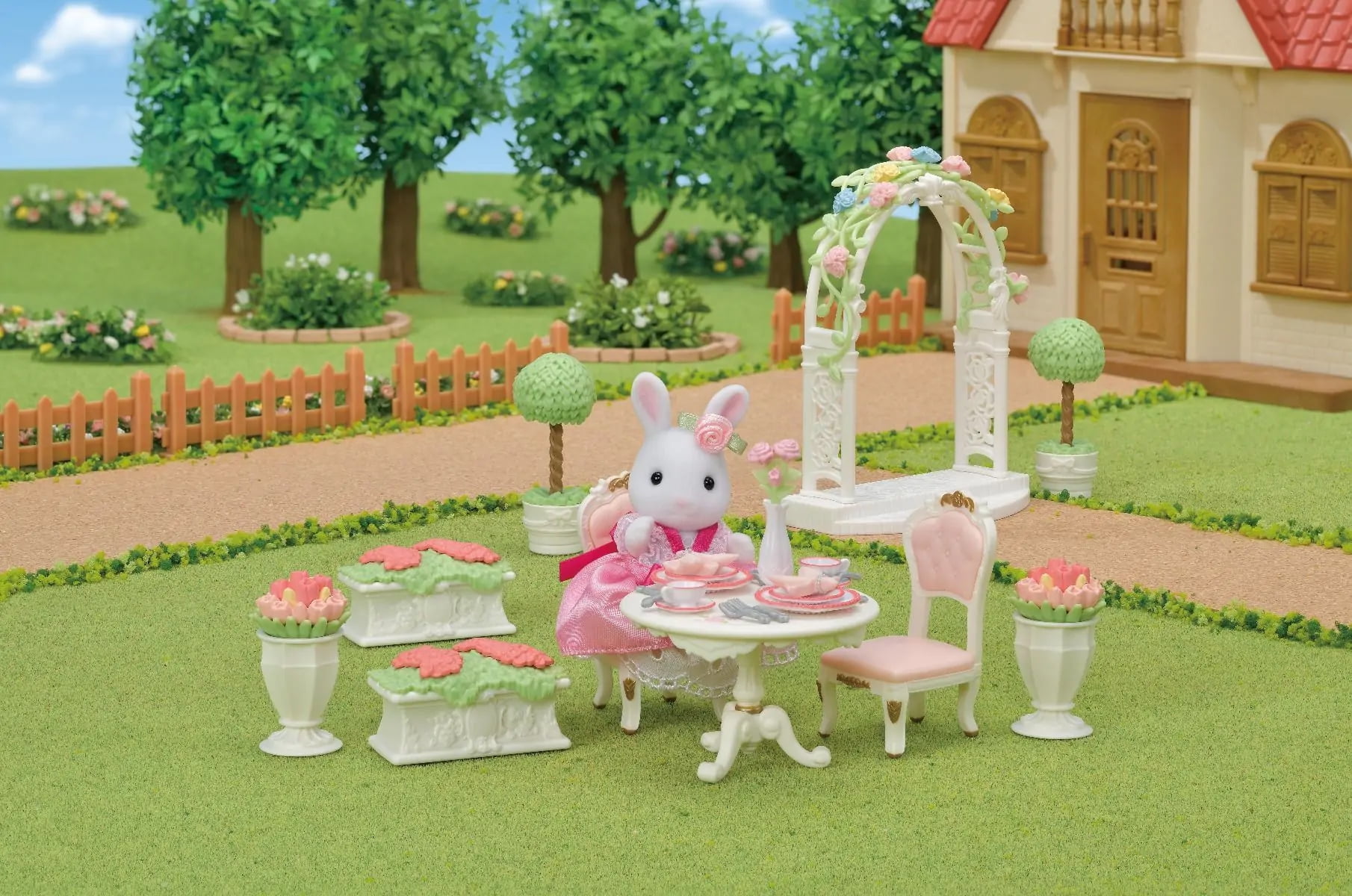 Sylvanian Families Calico Critters Rose Garden Tea Set - Walmart.com