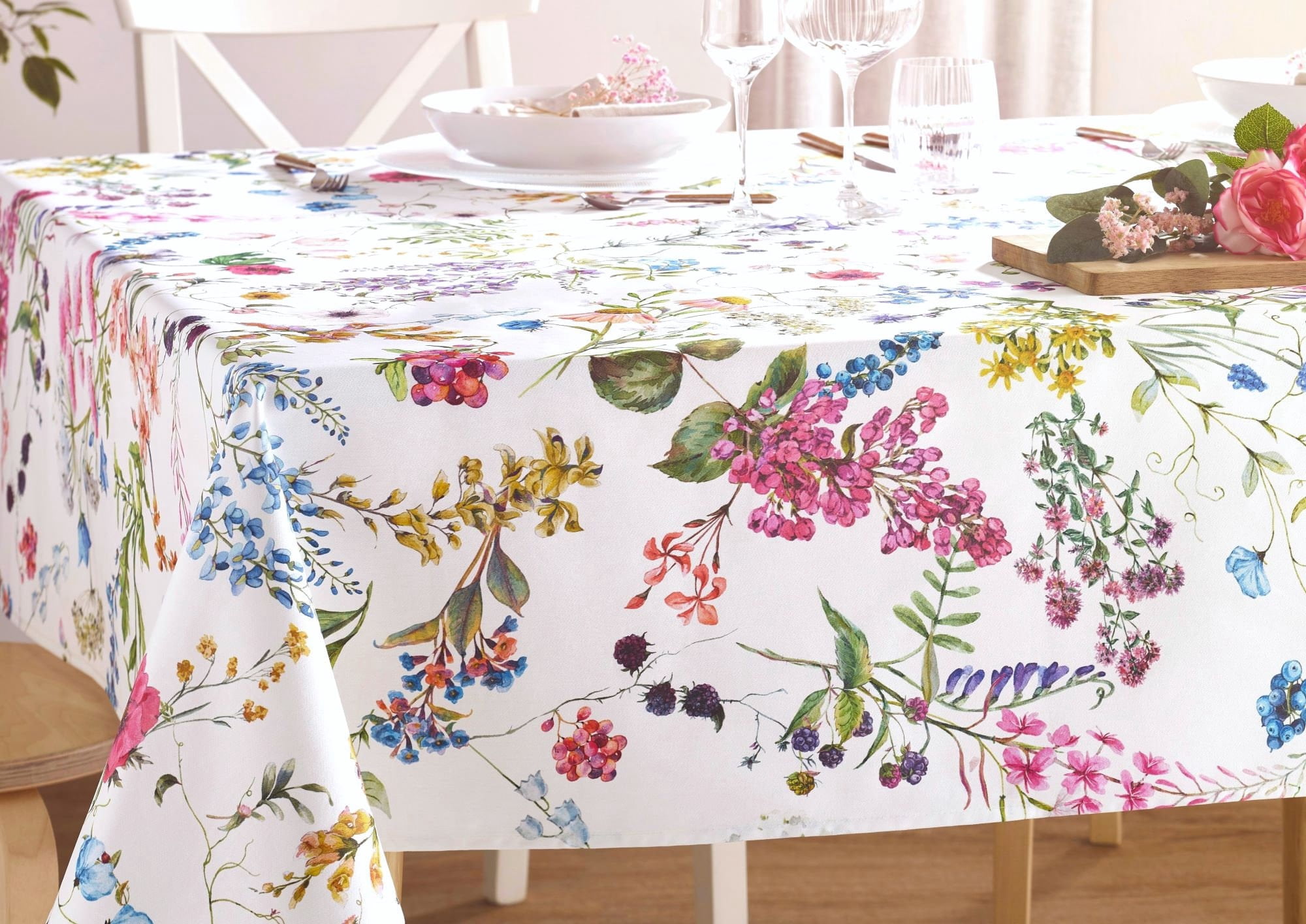 Sylvie Wildflowers French Country Acrylic Cotton Coated Tablecloth ...