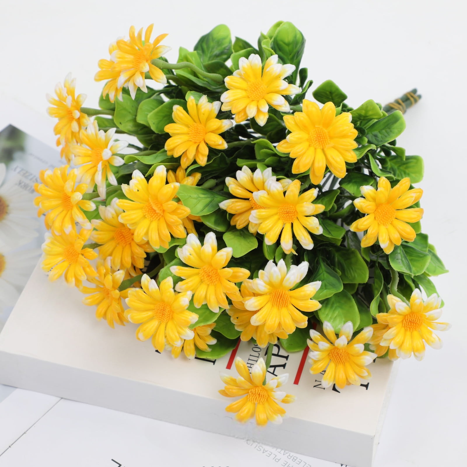 Szbaoan Artificial Daisy Flowers Bouquet Realistic Plastic Stems for ...