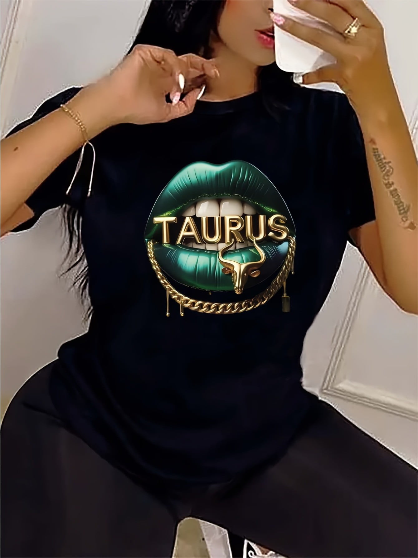 TAURUS Letter & Lips Graphic Print T-shirt, Short Sleeve Crew Neck ...